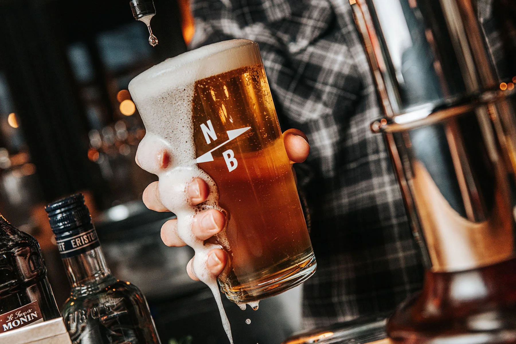 CANARY BAR - Bar & kitchen, nested in Leeds Dock