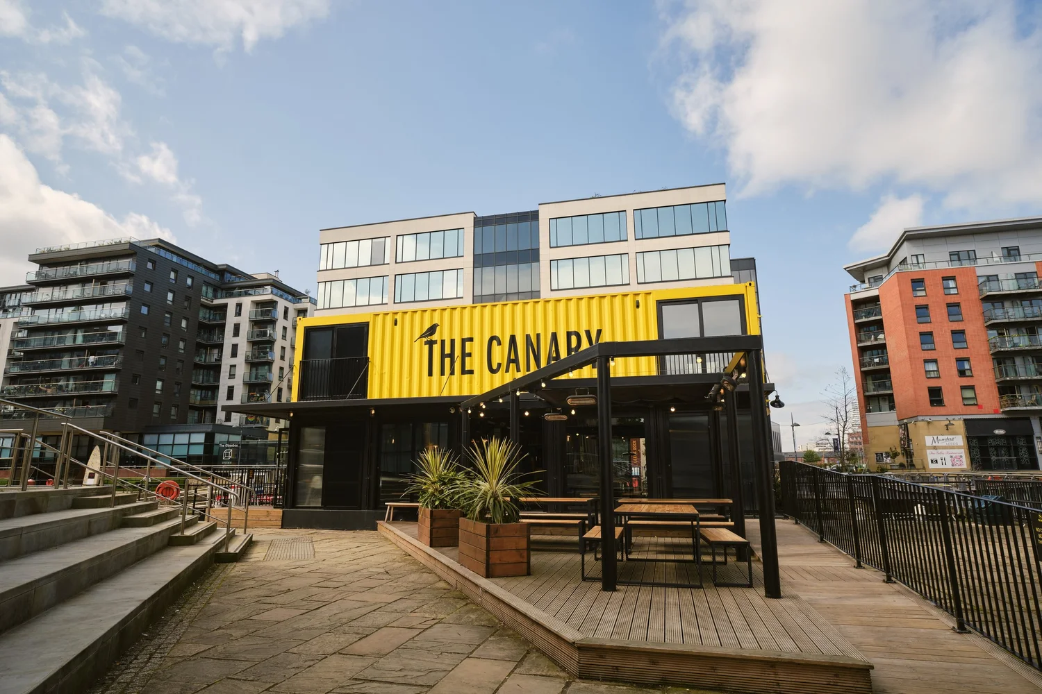 Bar & Restaurant in Leeds Dock | Canary Bar