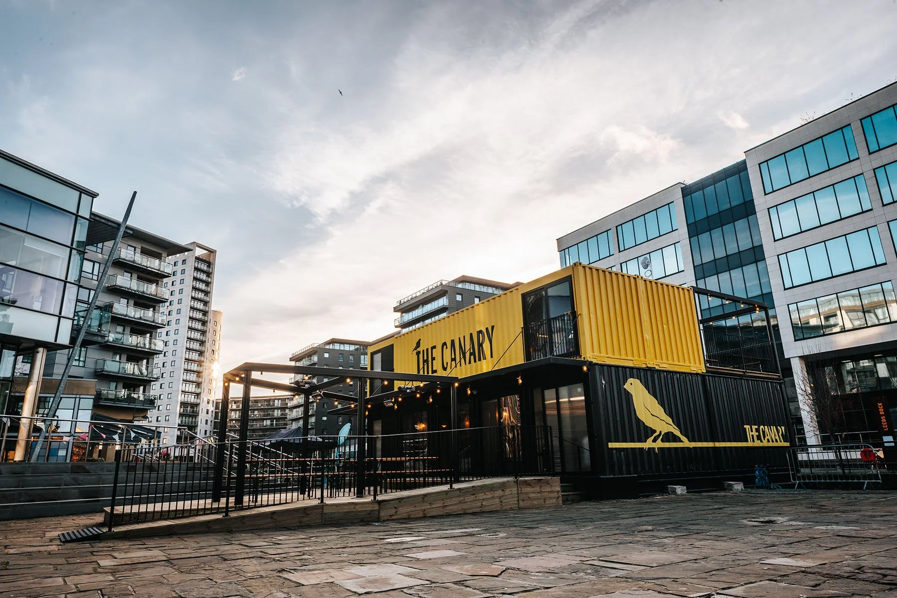 CANARY BAR - Bar & kitchen, nested in Leeds Dock