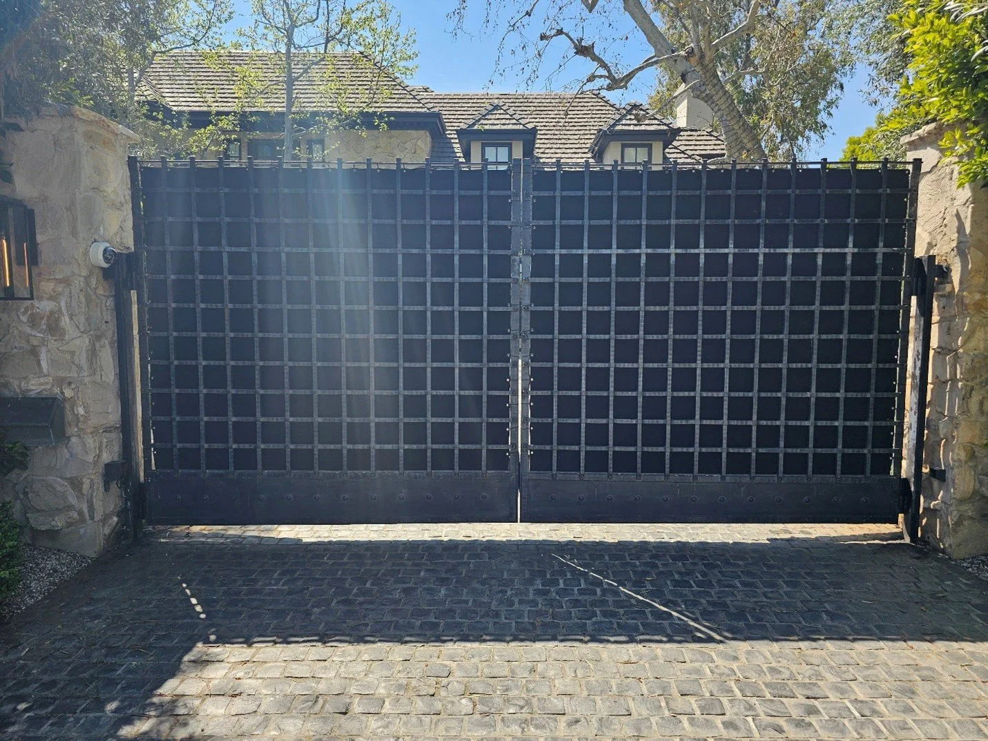 Garage Door Materials: Steel, Wood, or Aluminum? — Kind Garage Doors ...