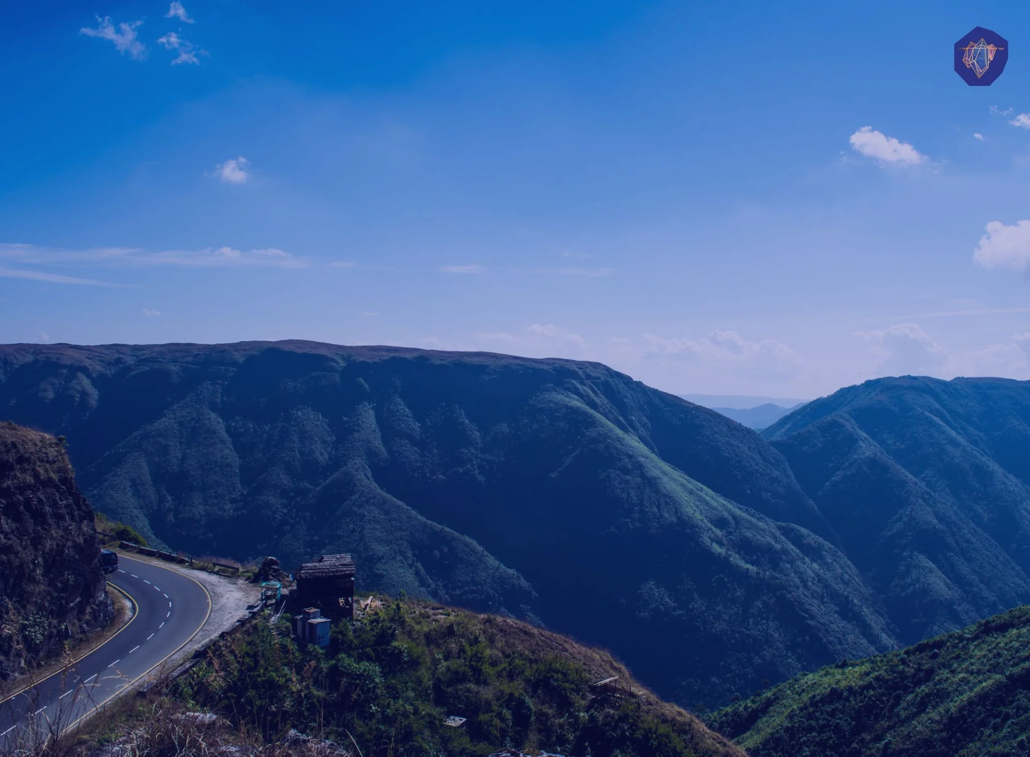 Travel to Escape - Unwind and Discover New Horizons — Lazooli