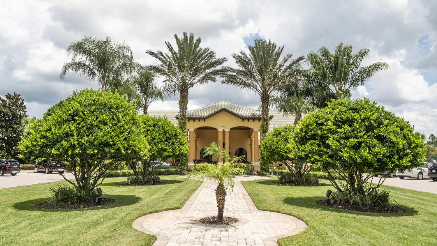 Paradise Palms Resort