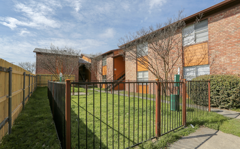 Amenities | Discover Your Ideal Home – Book a Tour — Century Oaks ...