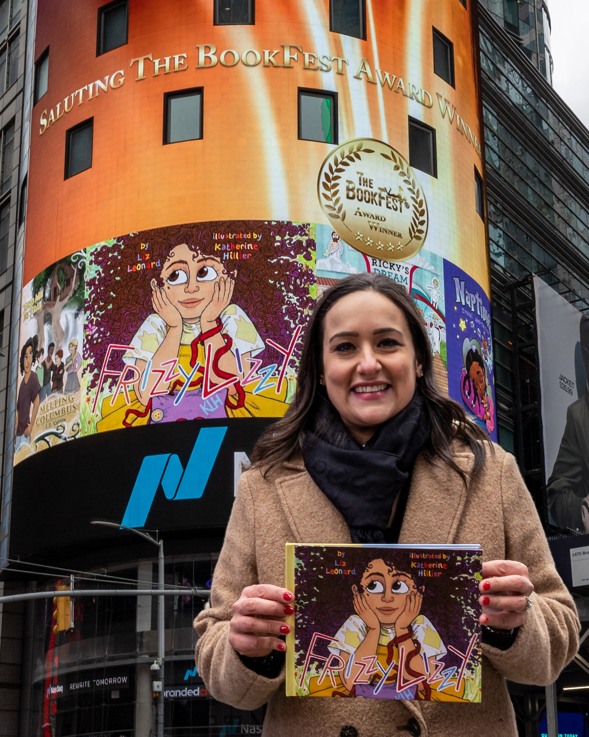 Frizzy Lizzy goes to Times Square — Lyn Morton Photo