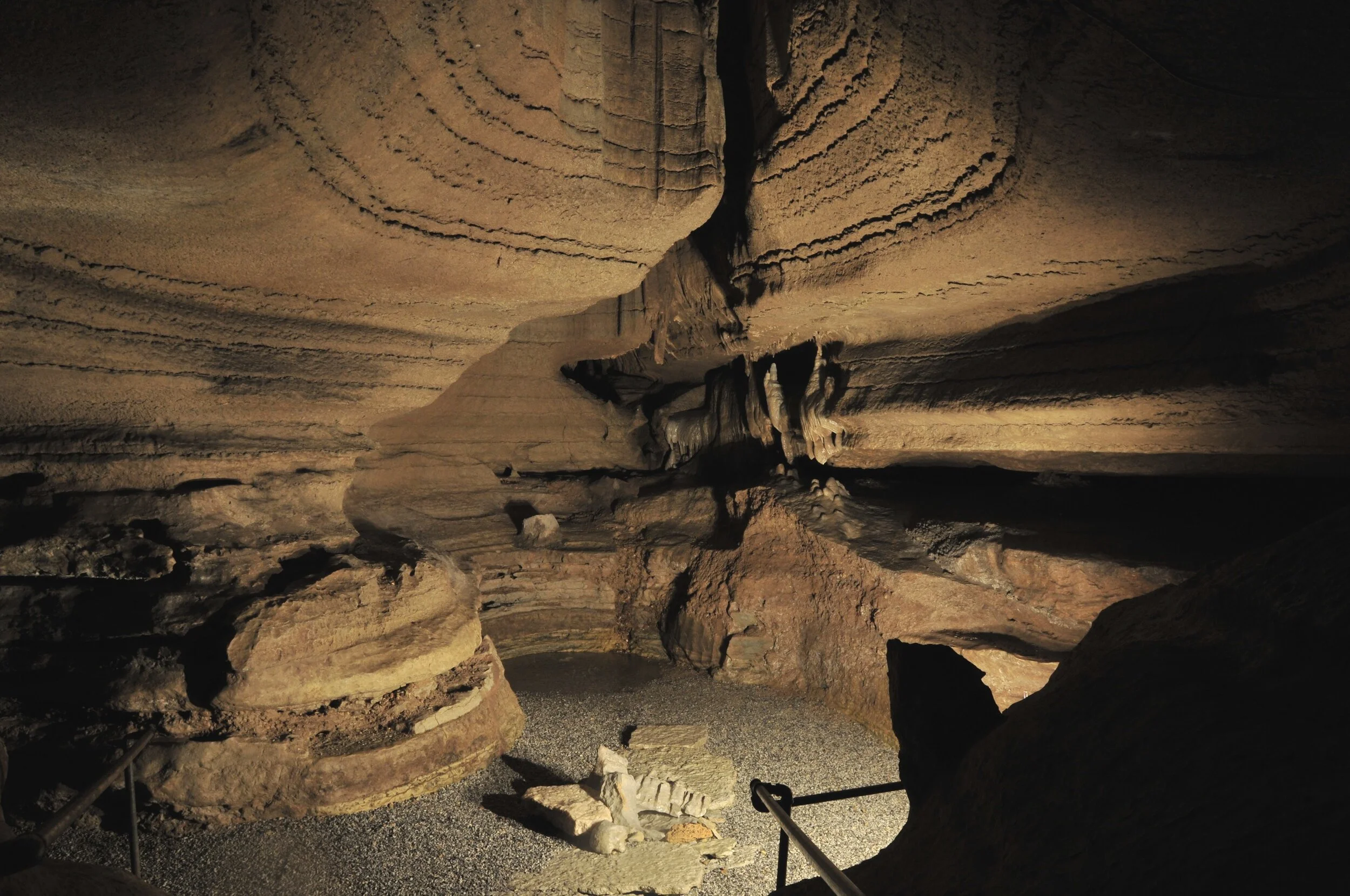 Photo Gallery — Bluff Dwellers Cave