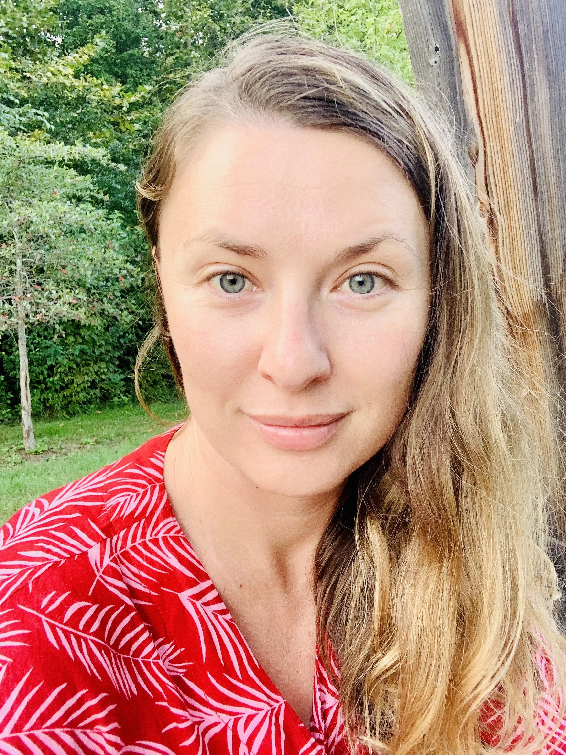 About 1 — Eve Barnes