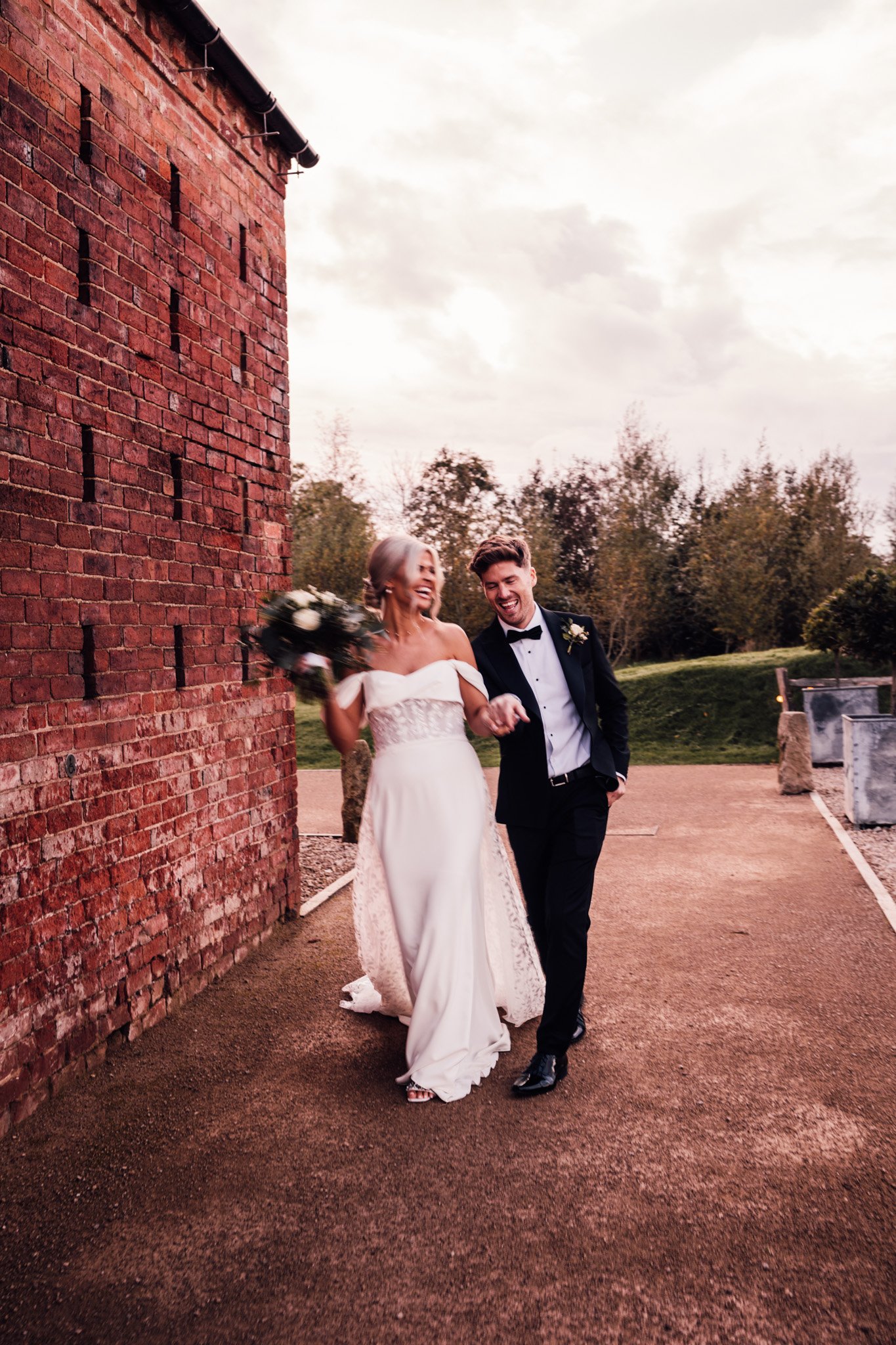 Autumn wedding at Grangefields in Derbyshire — Amy Elizabeth Photo