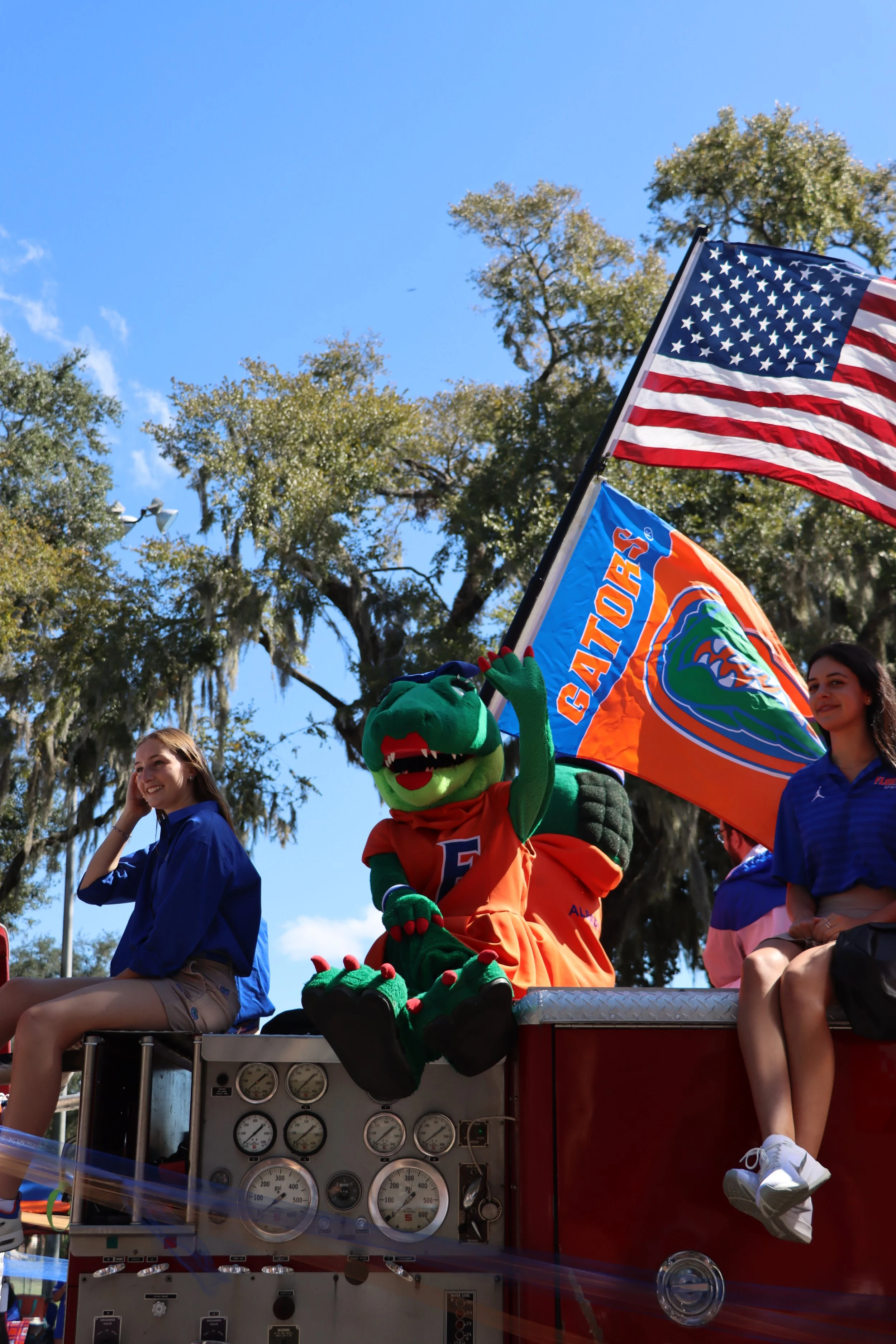 Parade — UF Homecoming & Gator Growl