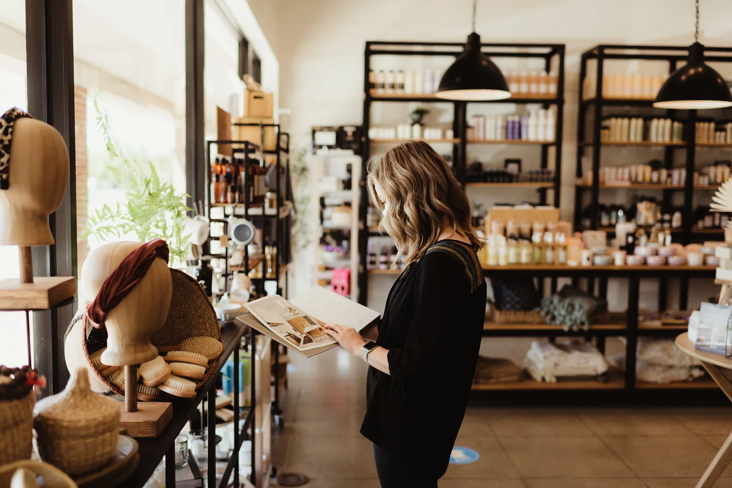 Contact — EM Studio