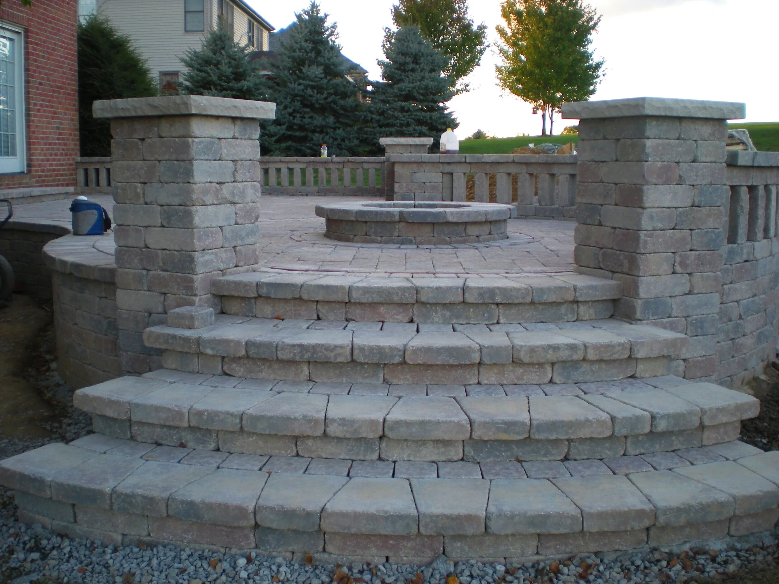 Solutions Landscapes & Designs