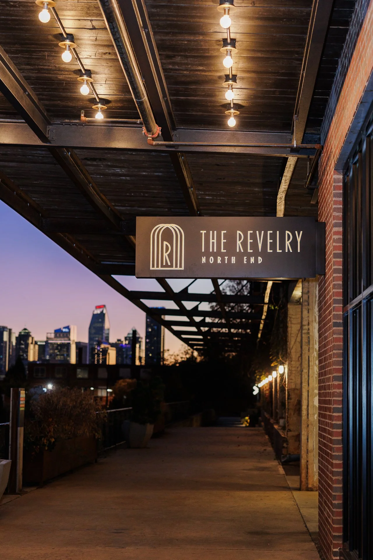 Wedding Reception at The Revelry — PARKSPICTURES PHOTOGRAPHY