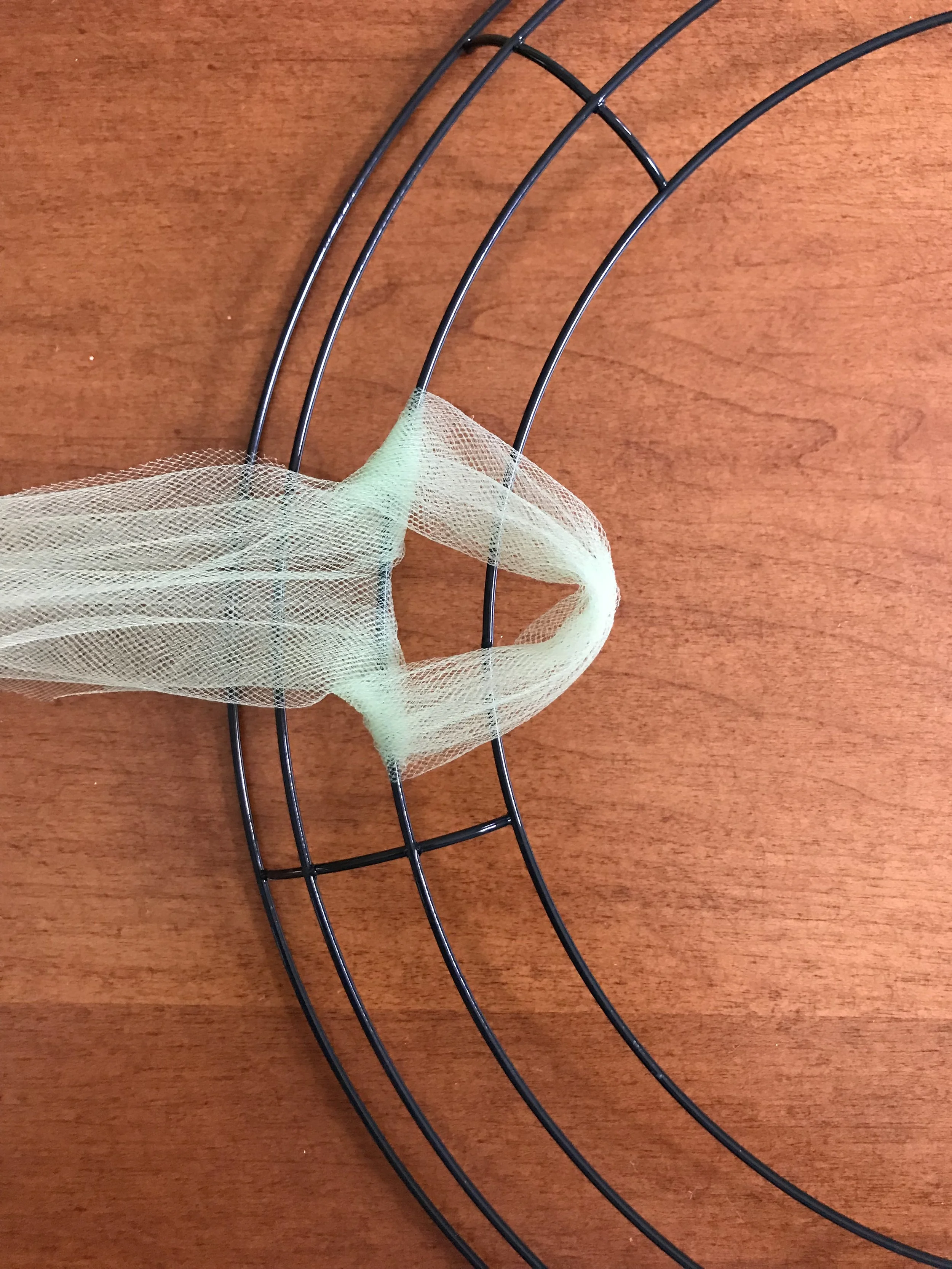 Craftin Nikki — The Easiest Way to Make a Tulle Wreath