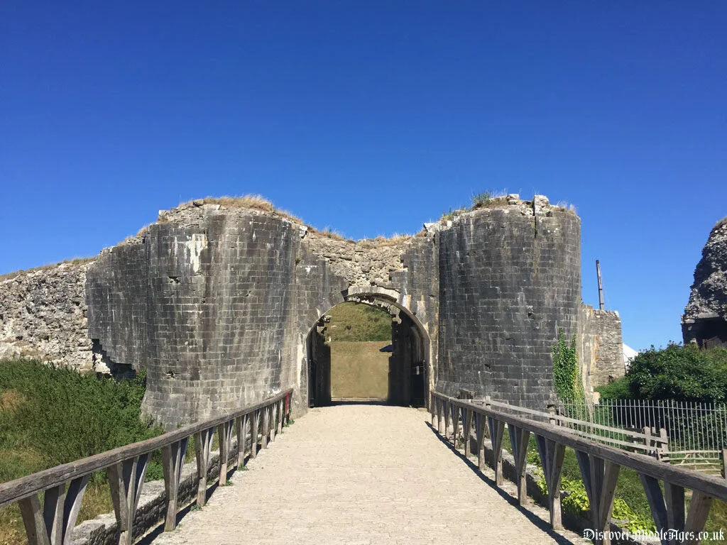 Corfe Castle the Site of a Saxon King's Murder? - DiscoverMiddleAges