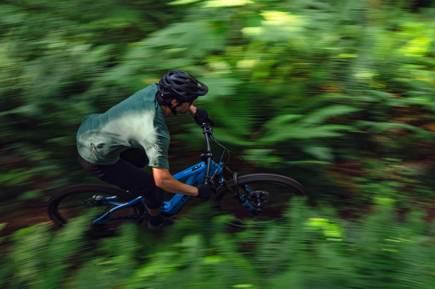 Pivot Shuttle AM — THE LINE | Bike Experience