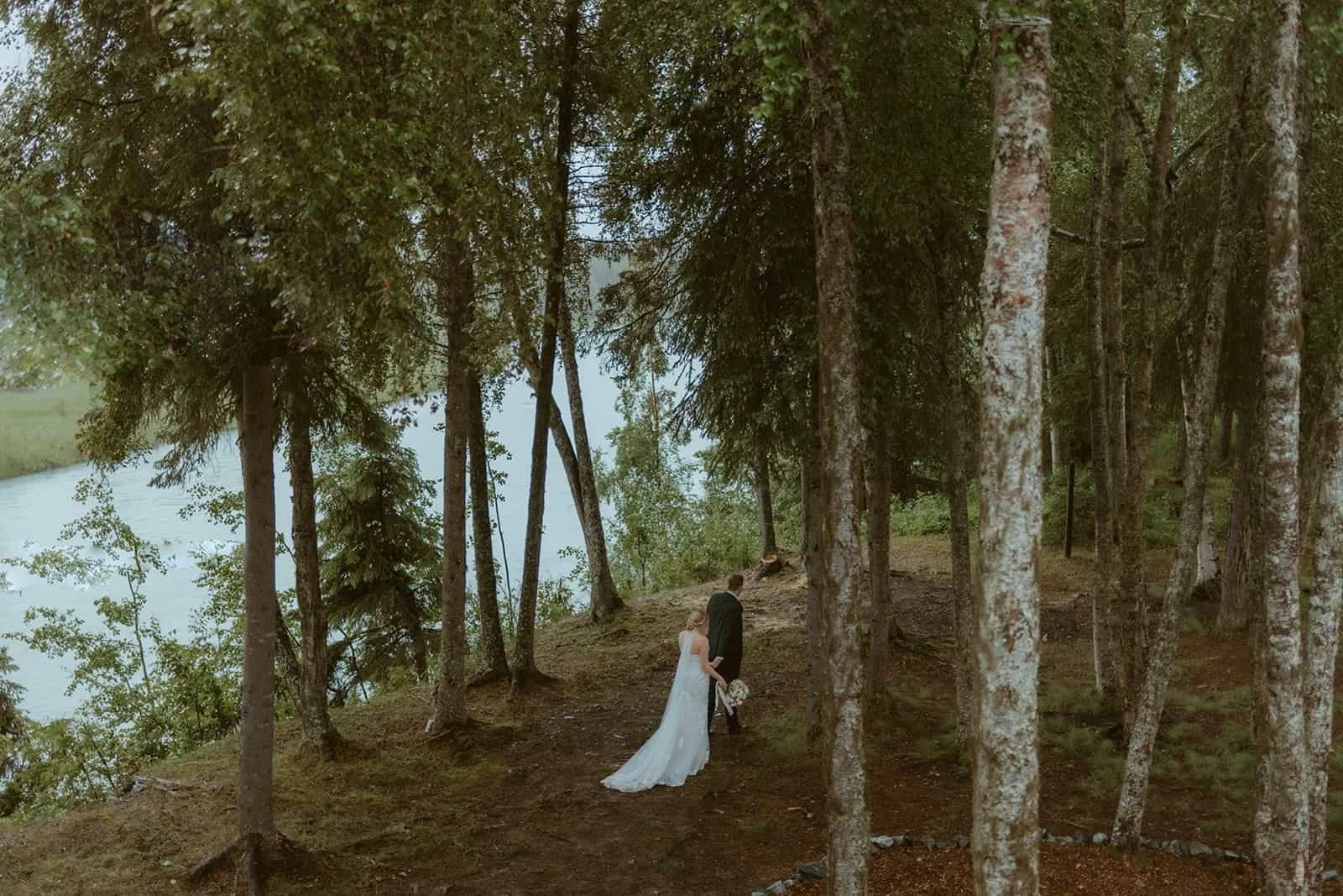 The Ultimate Guide to Planning the Perfect Backyard Wedding in Alaska ...