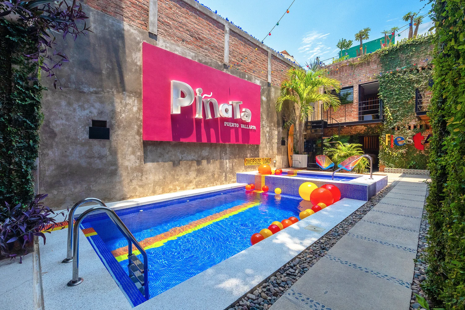 Piñata PV Hotel