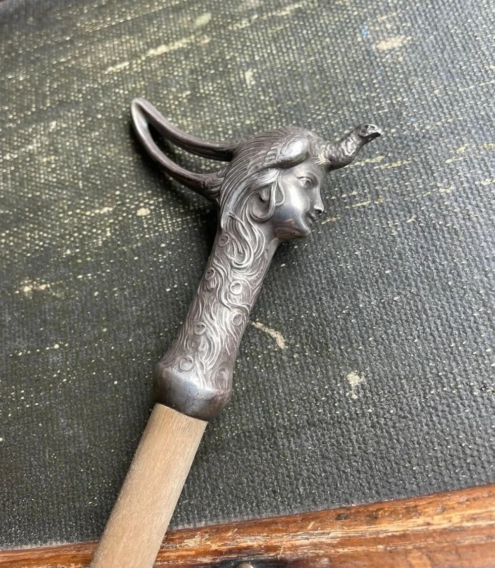 Windermere Wands: Meet the Wandmaker Bringing Joy to People with His Magical Creations — Books ...