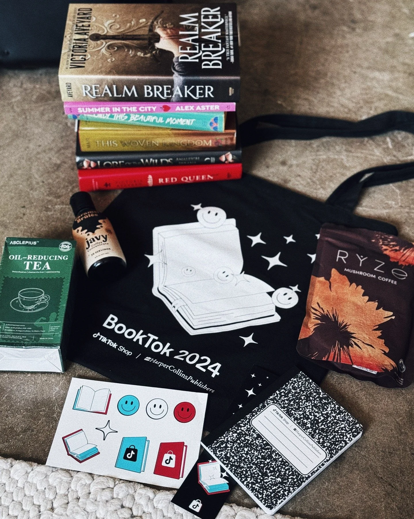 An Inside Look at TikTok’s First Ever ‘Booktok Book Fair’ in Los ...