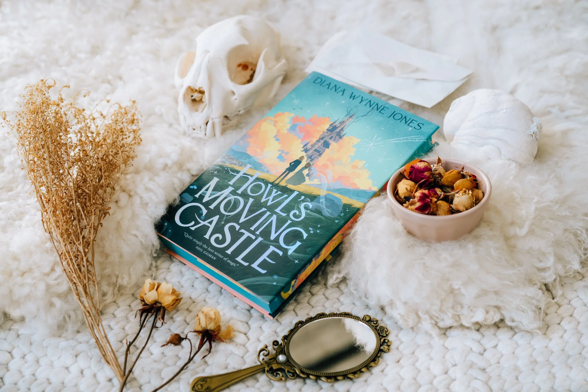 Book Review: Howl’s Moving Castle, Your Next Cozy Fantasy Favorite ...