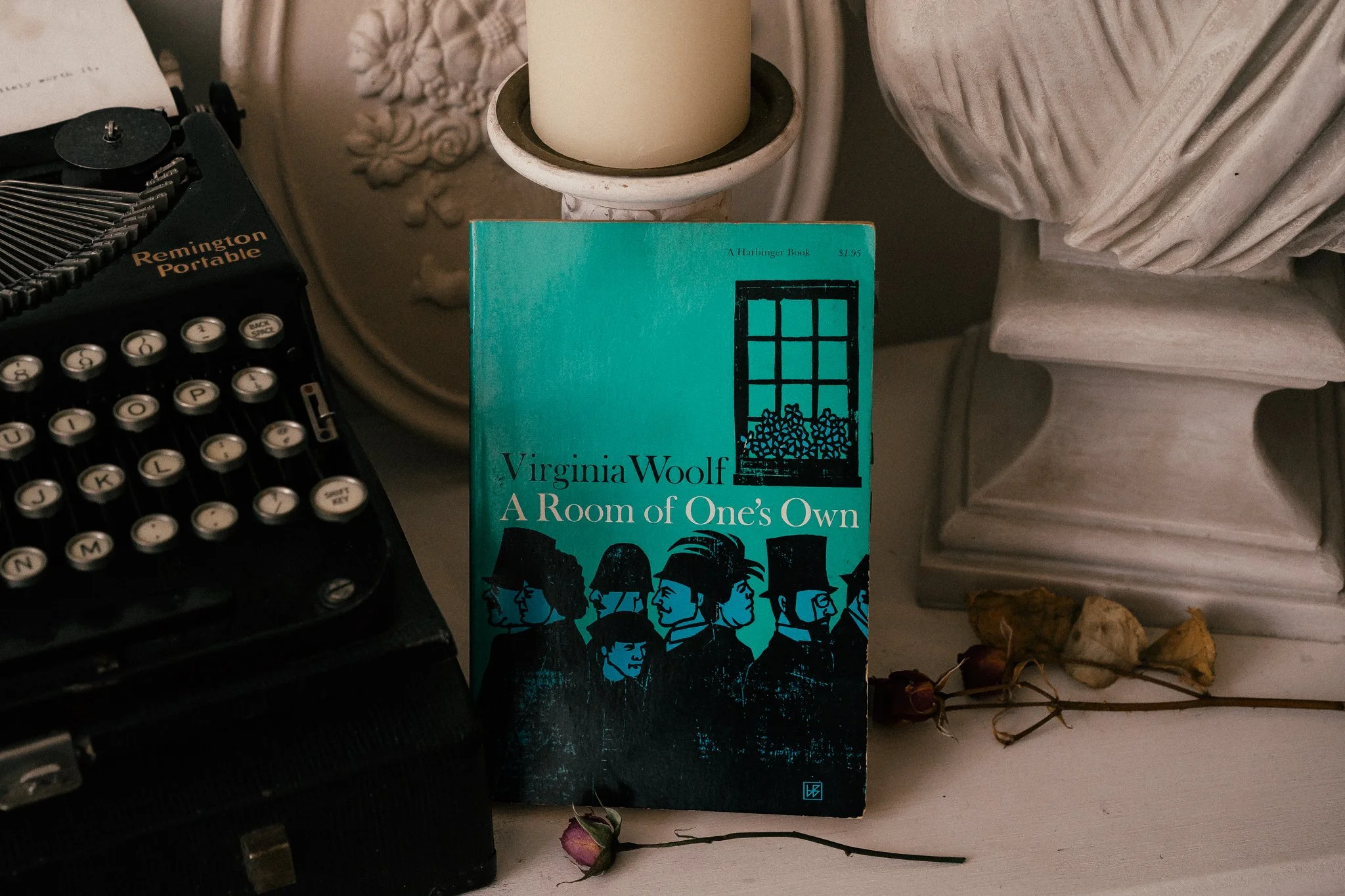 9 Quotes from Virginia Woolf’s Must-Read Essay, ‘A Room of One’s Own ...