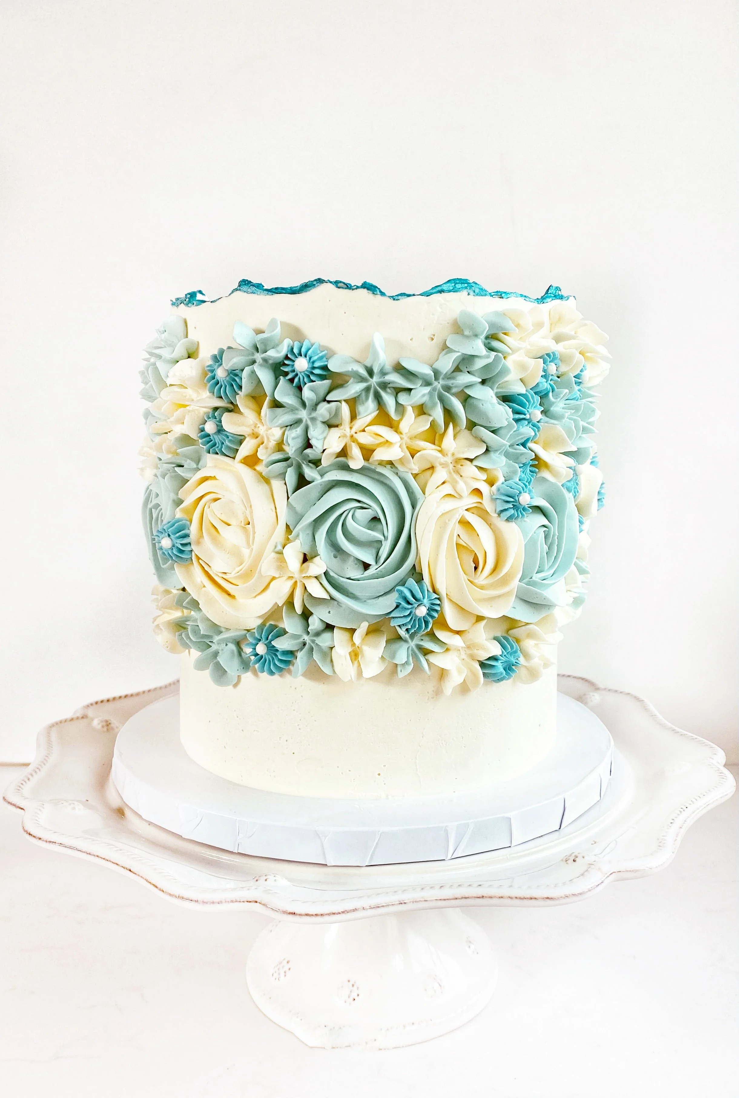 Ordering custom cakes & cupcakes — Small Batch Baking Co.