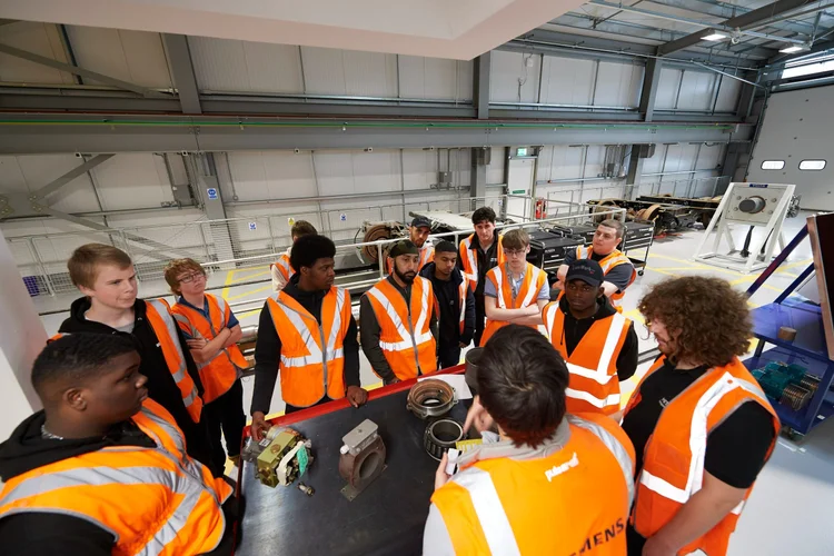 Traction & Rolling Stock — National Training Academy for Rail