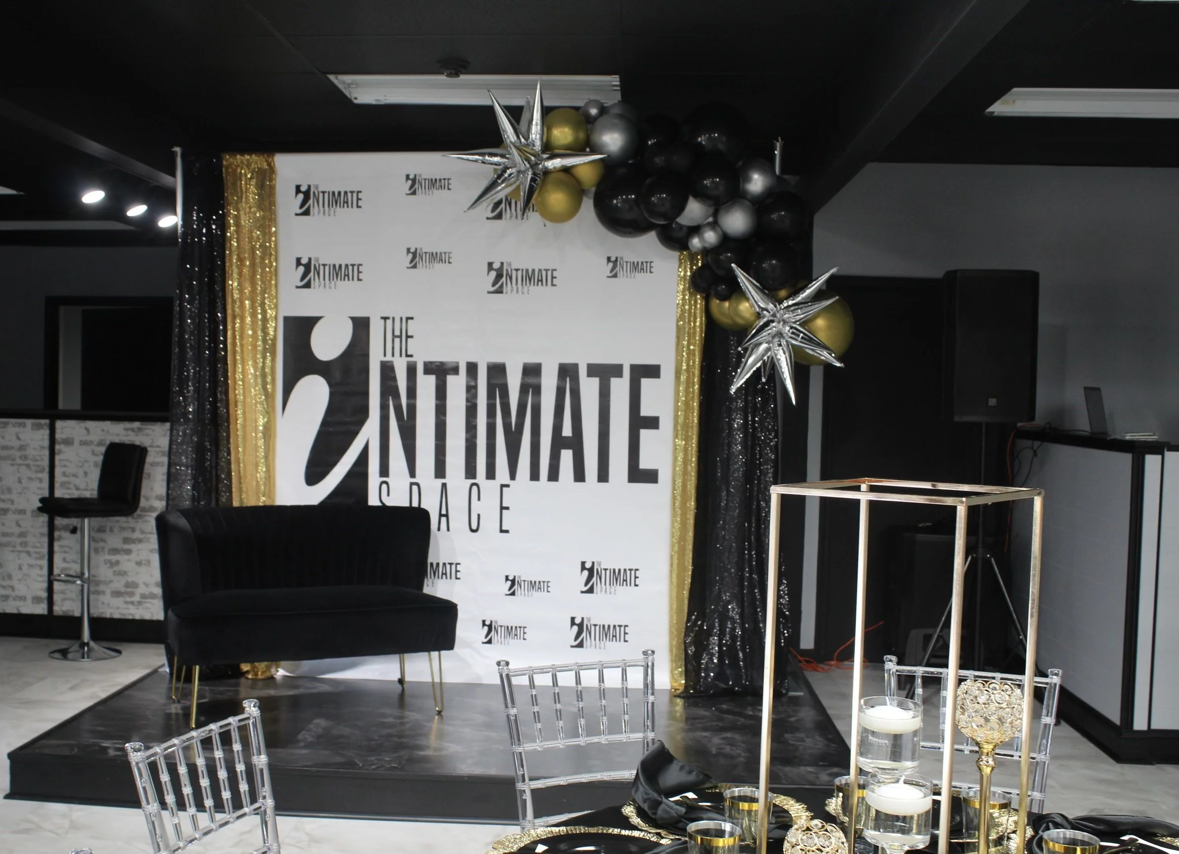 About 1 — The Intimate Space Indy