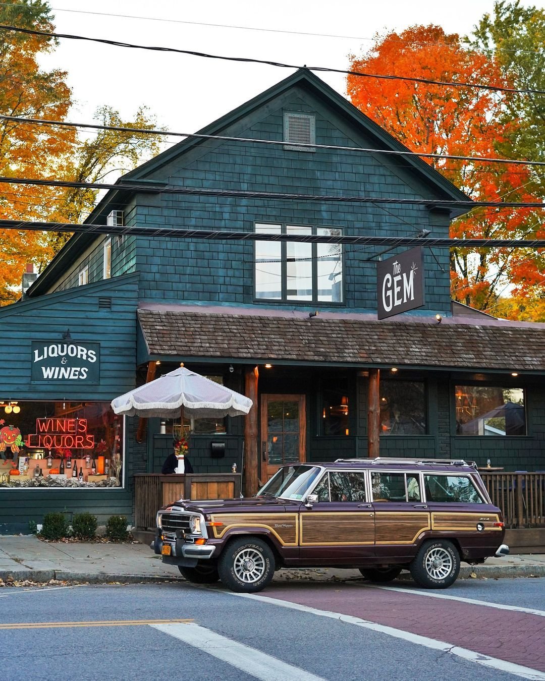 The Gem | Bolton Landing | Cocktails and BBQ | Adirondacks