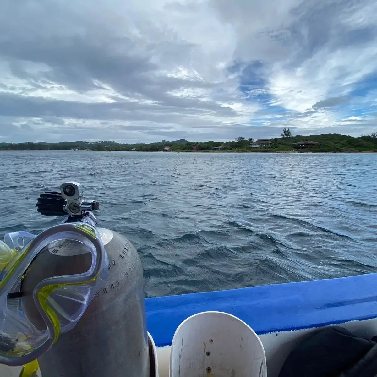 Roatan Yacht Club and Dive Center