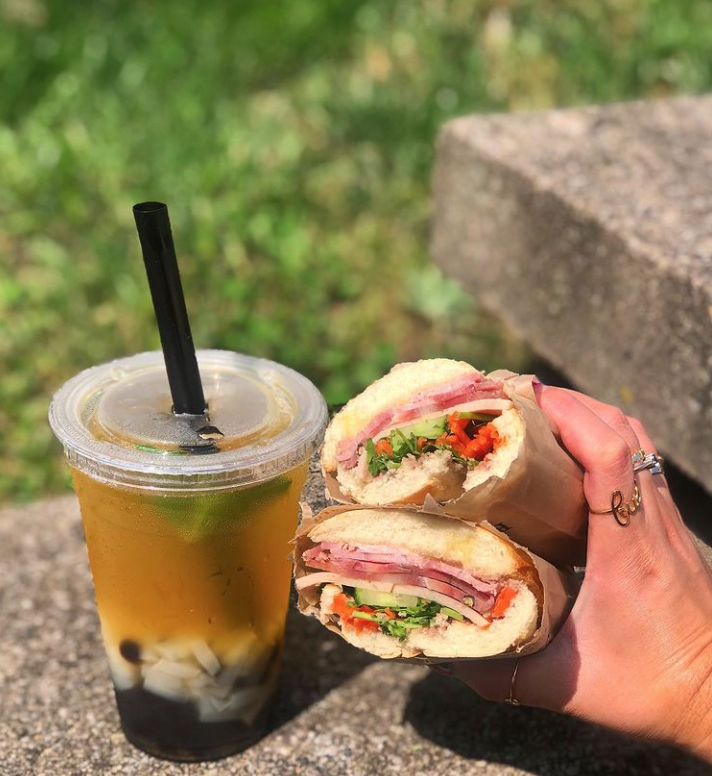 Banh Mi & Ti