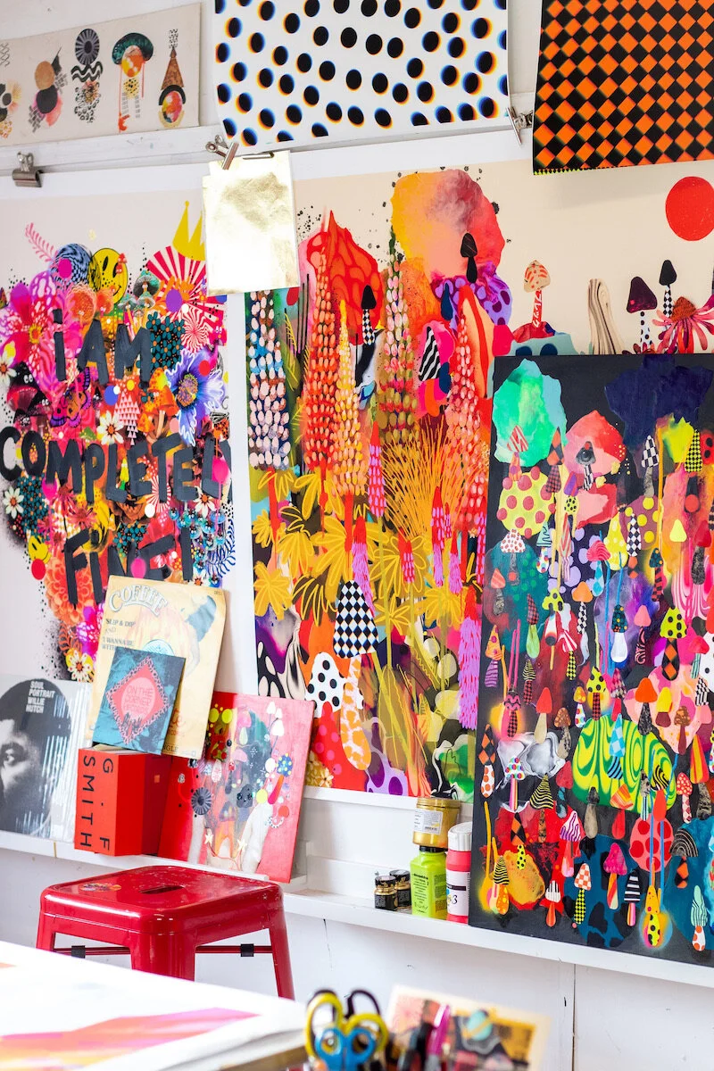 About — VICTORIA TOPPING