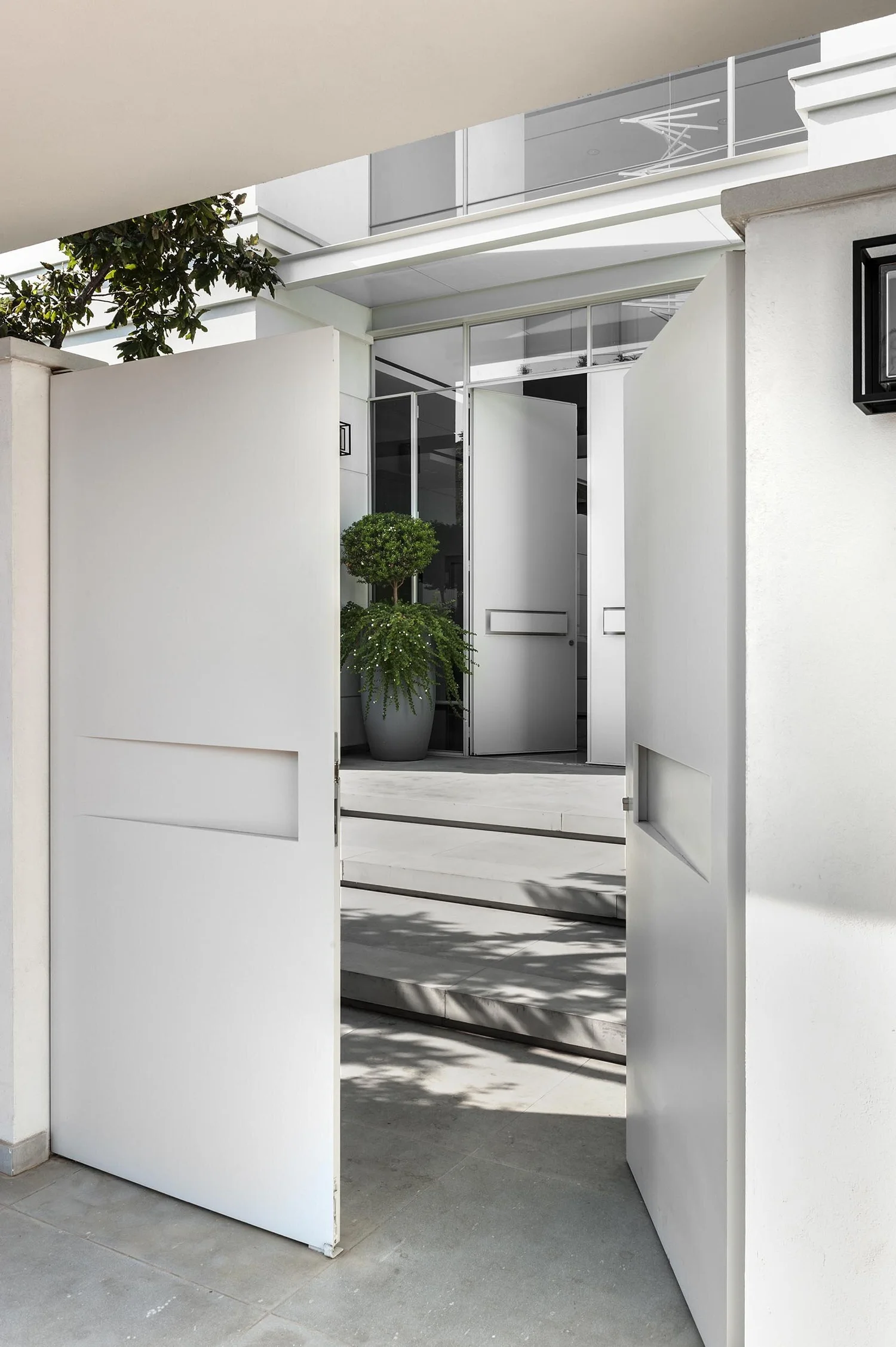 HM — sharon weiser