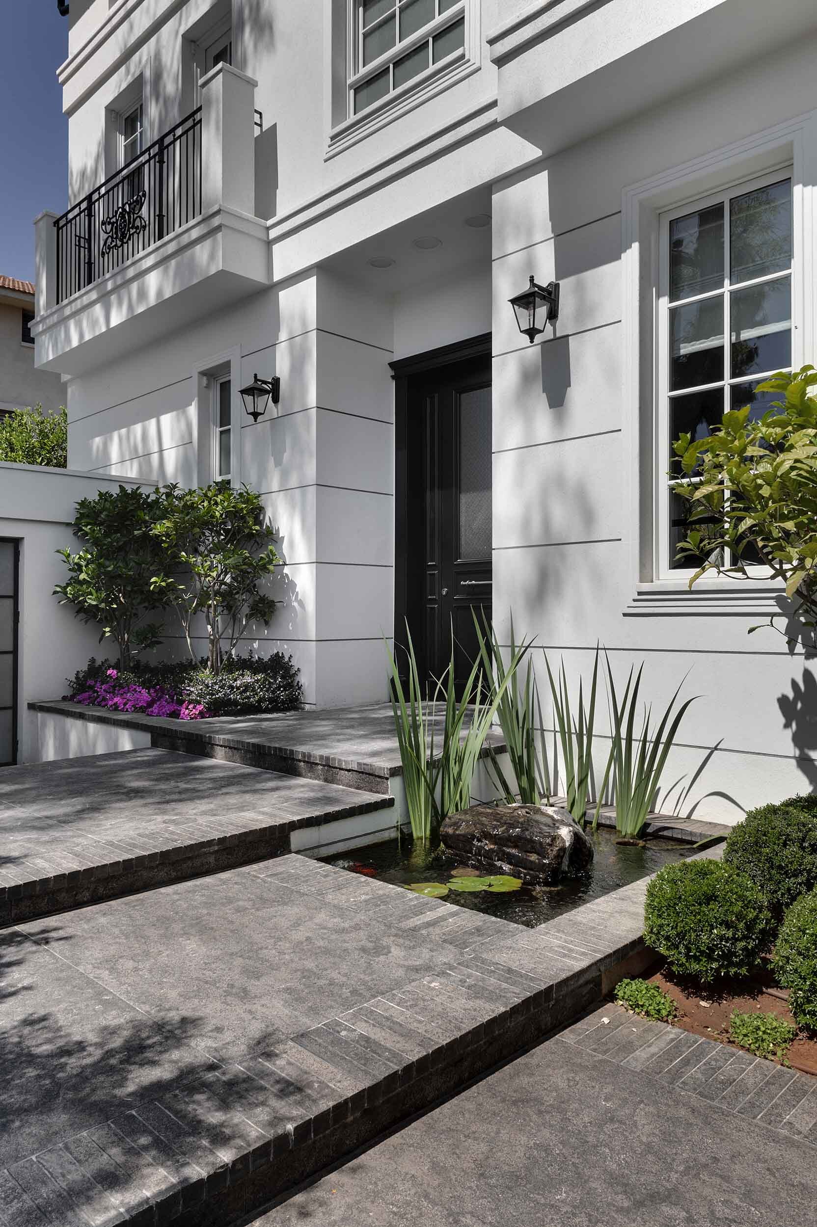 BL — sharon weiser