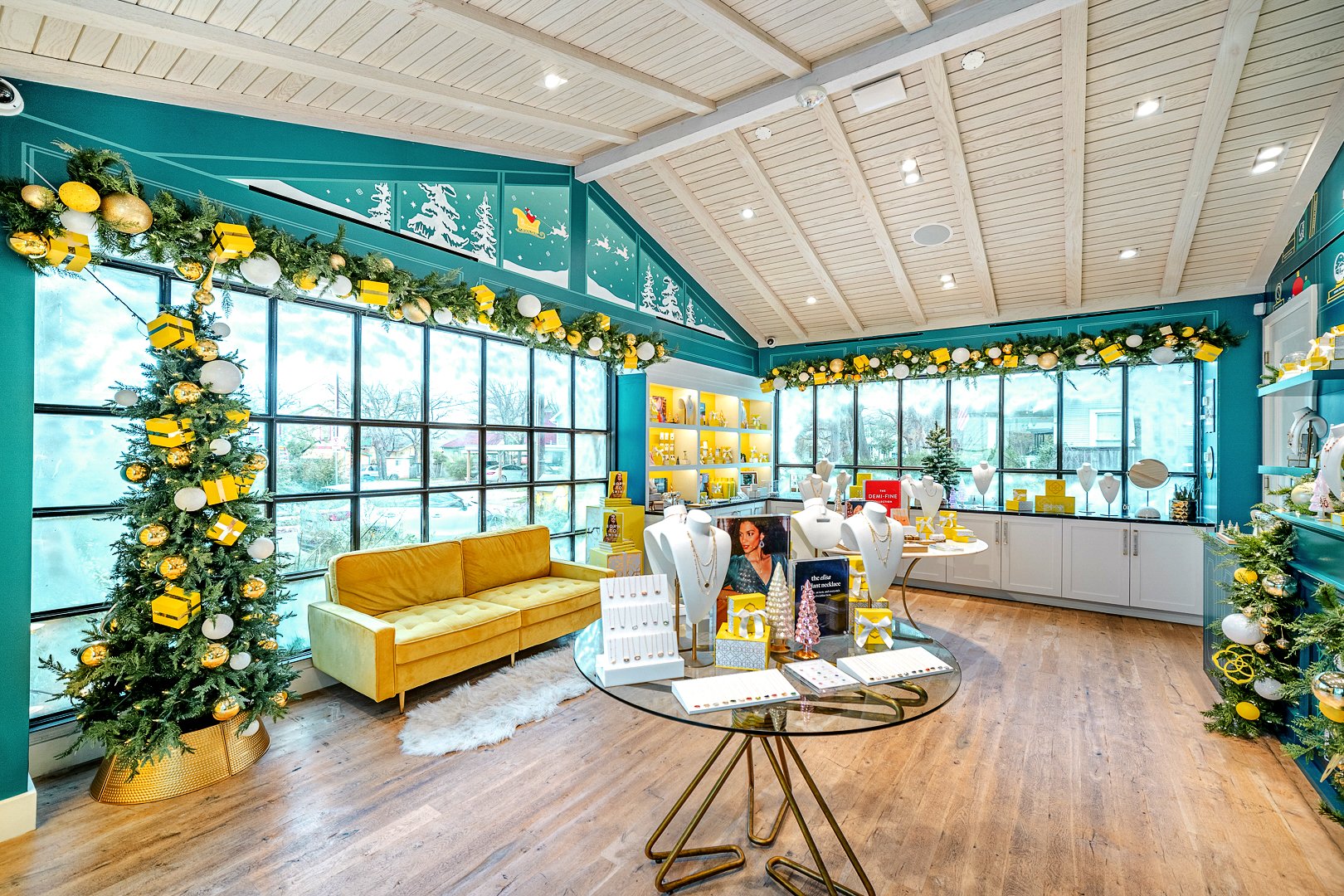 Kendra Scott Flagship Holiday '22