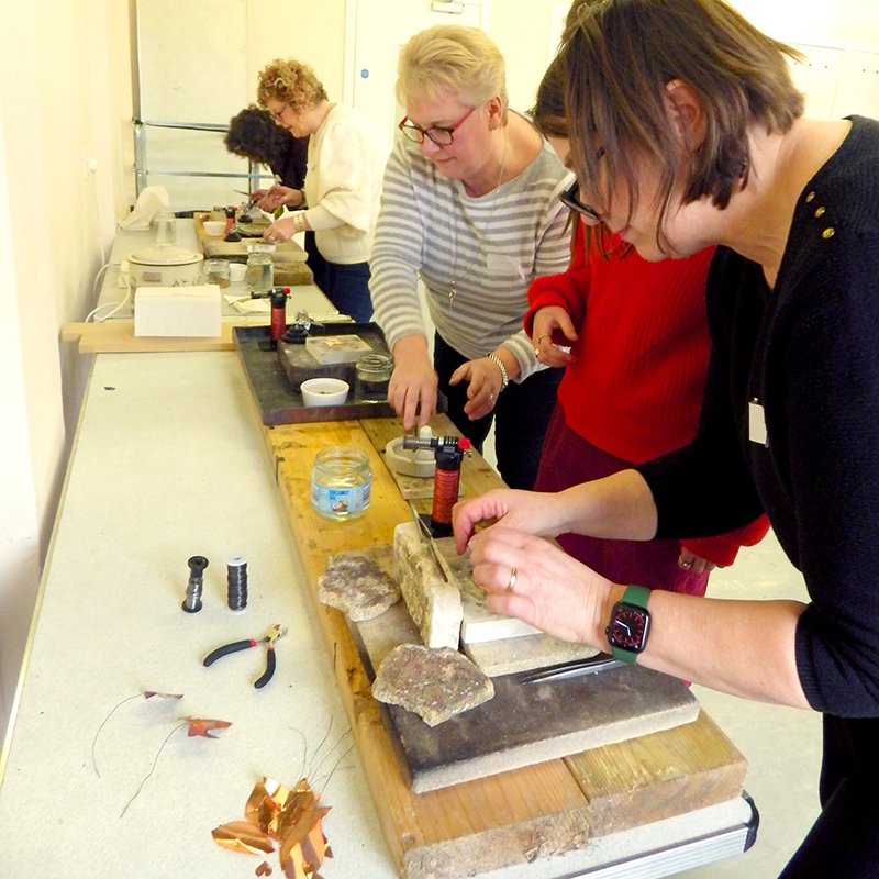 Courses booking page. Traditional crafts skills in Willow, wool and ...