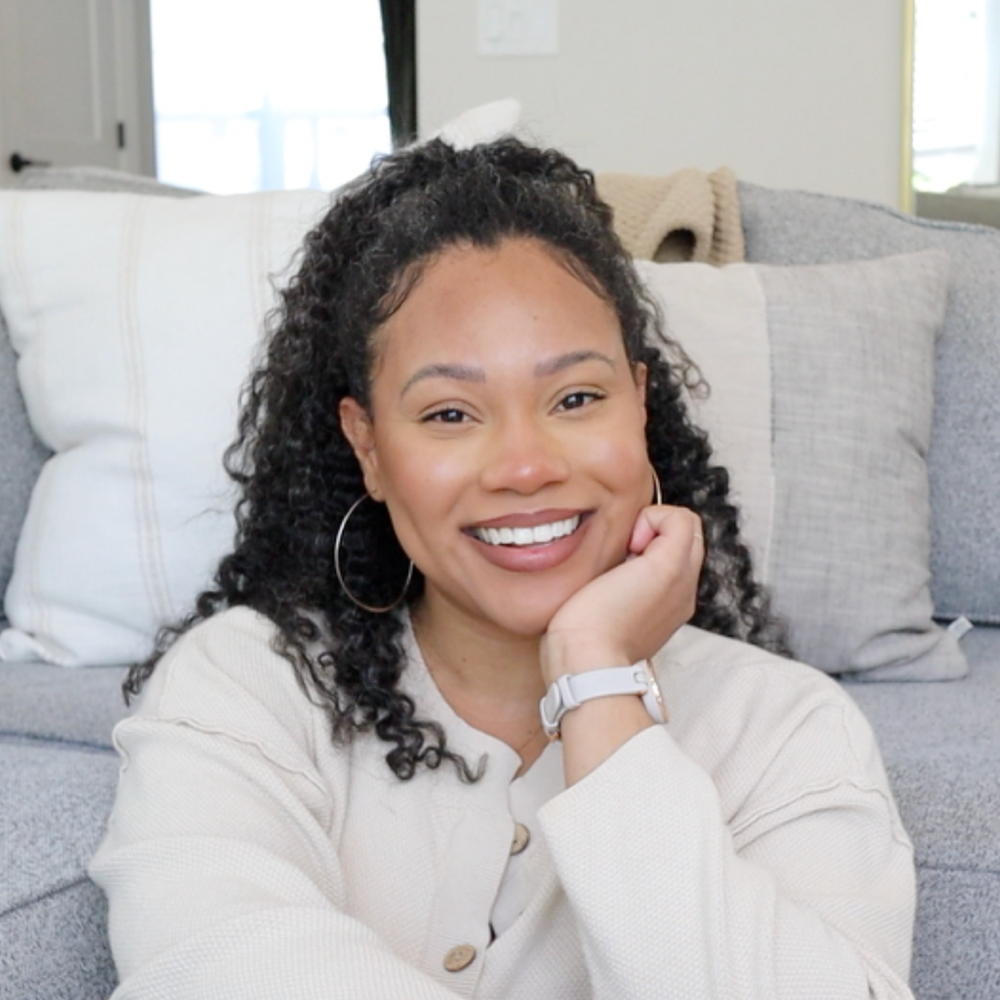 ABOUT — Melody Alisa