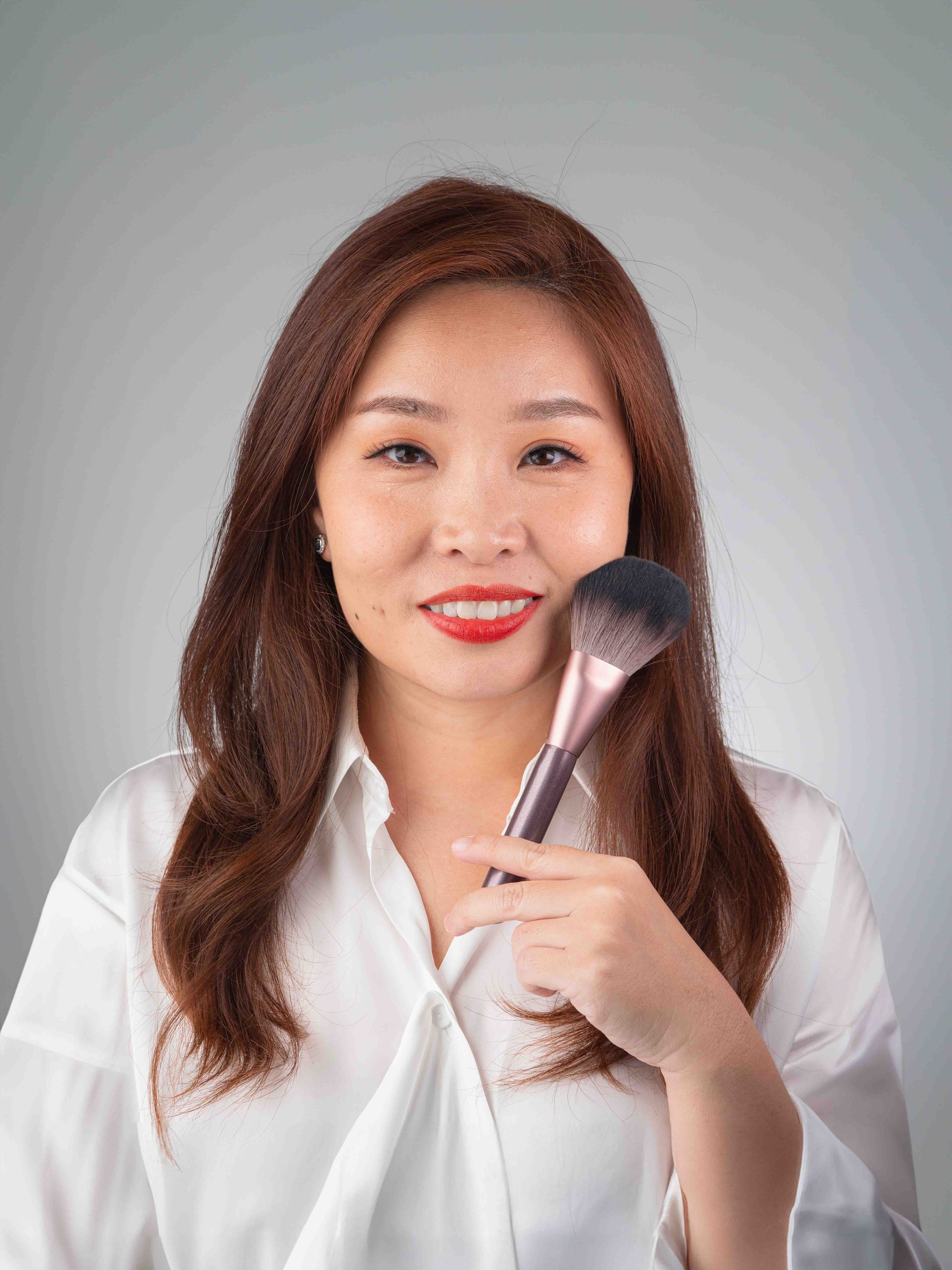 Leading Transformation Makeover & Photo Shoot Studio Experience ...