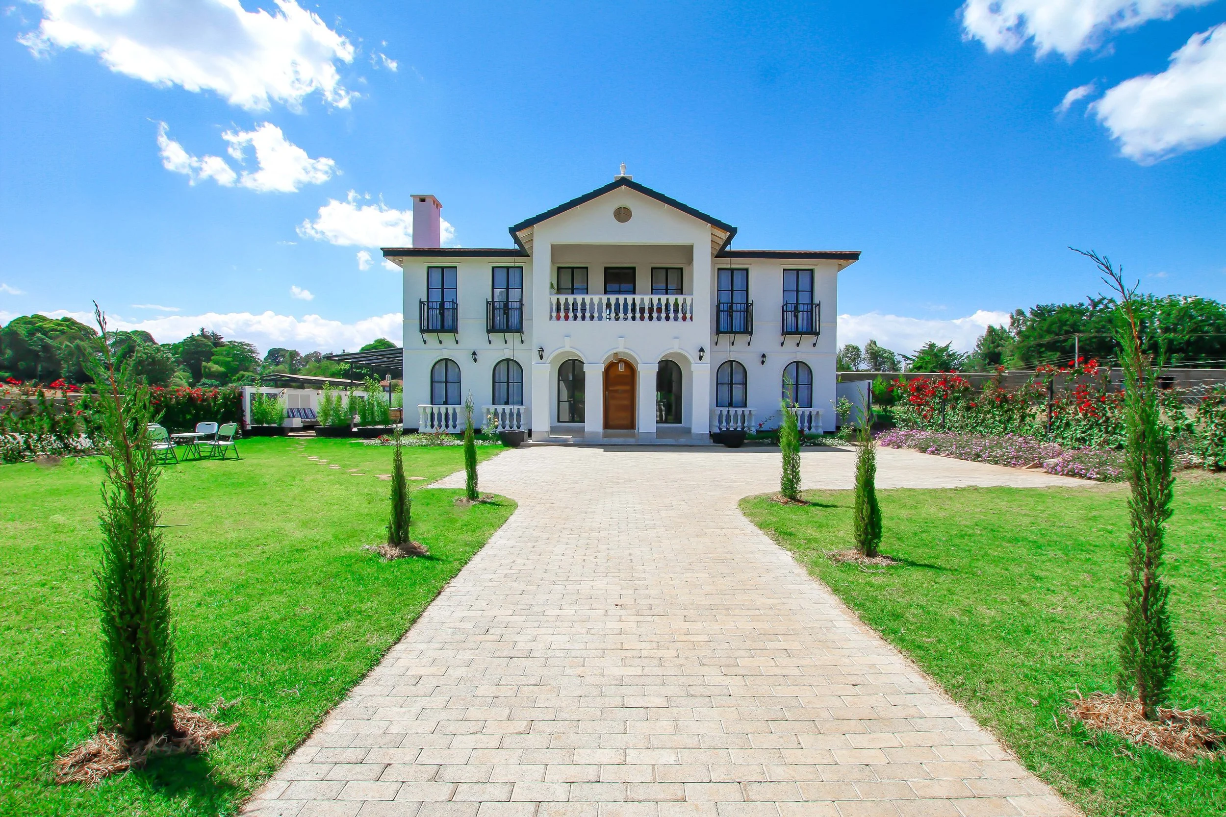 The Greek Revival: Symmetry and Order - Carbnstudio