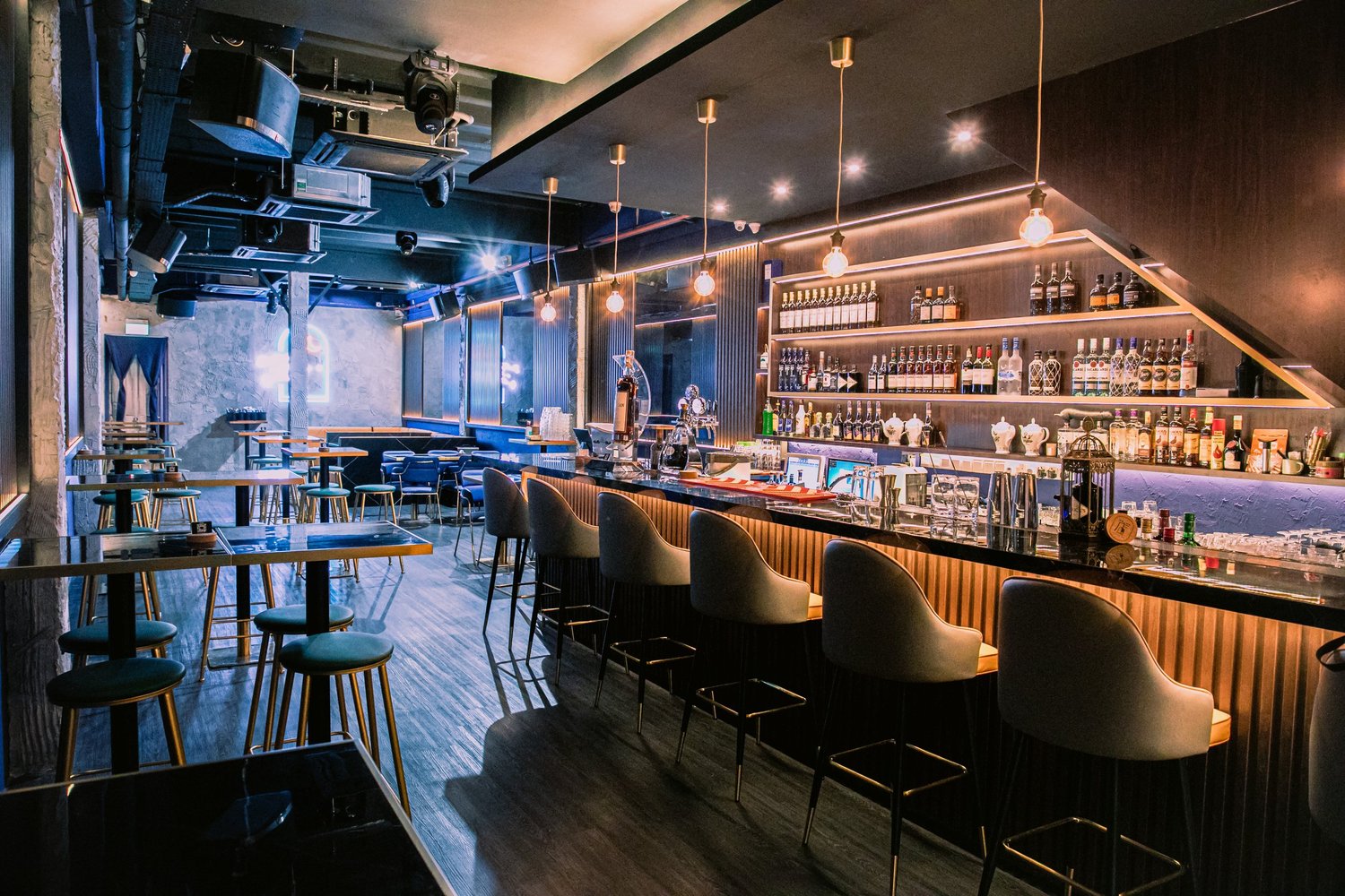 Reservation — Mama Diam