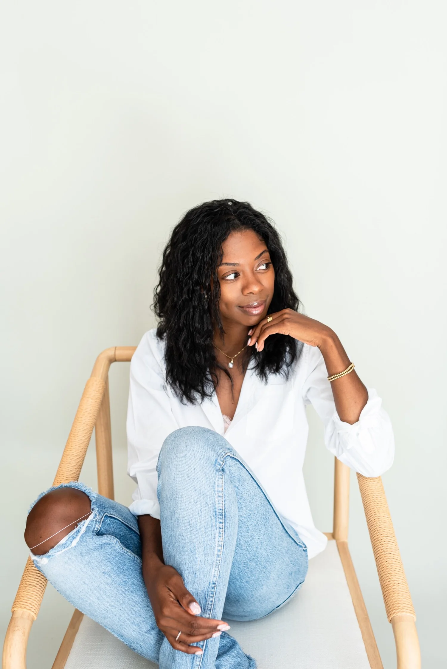 How to Pose on a Backdrop for Your Brand Photos — Christina Jones ...