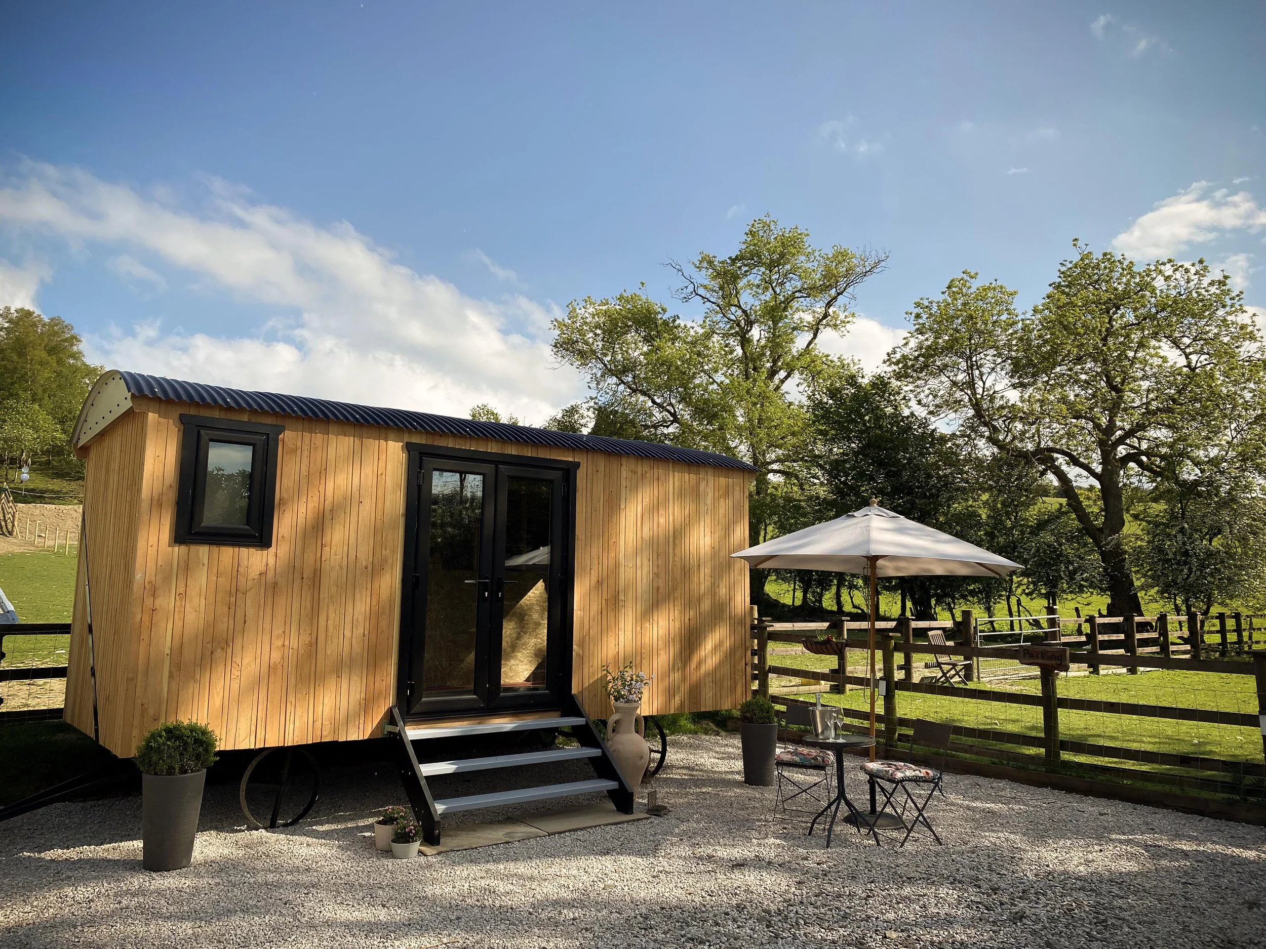 Graig Escapes - A Pentre Celyn Holiday Cottage & Scandinavian Cabins in ...