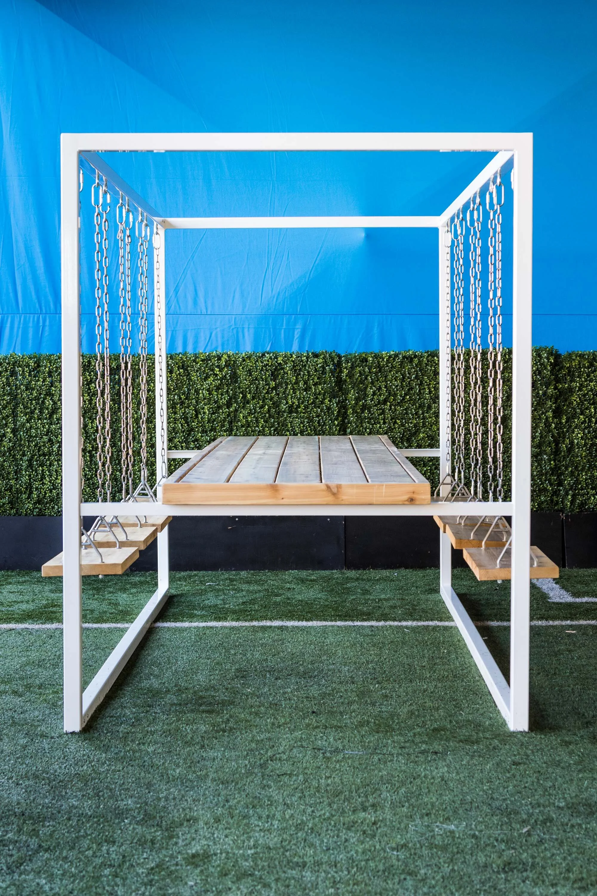 SwingTables