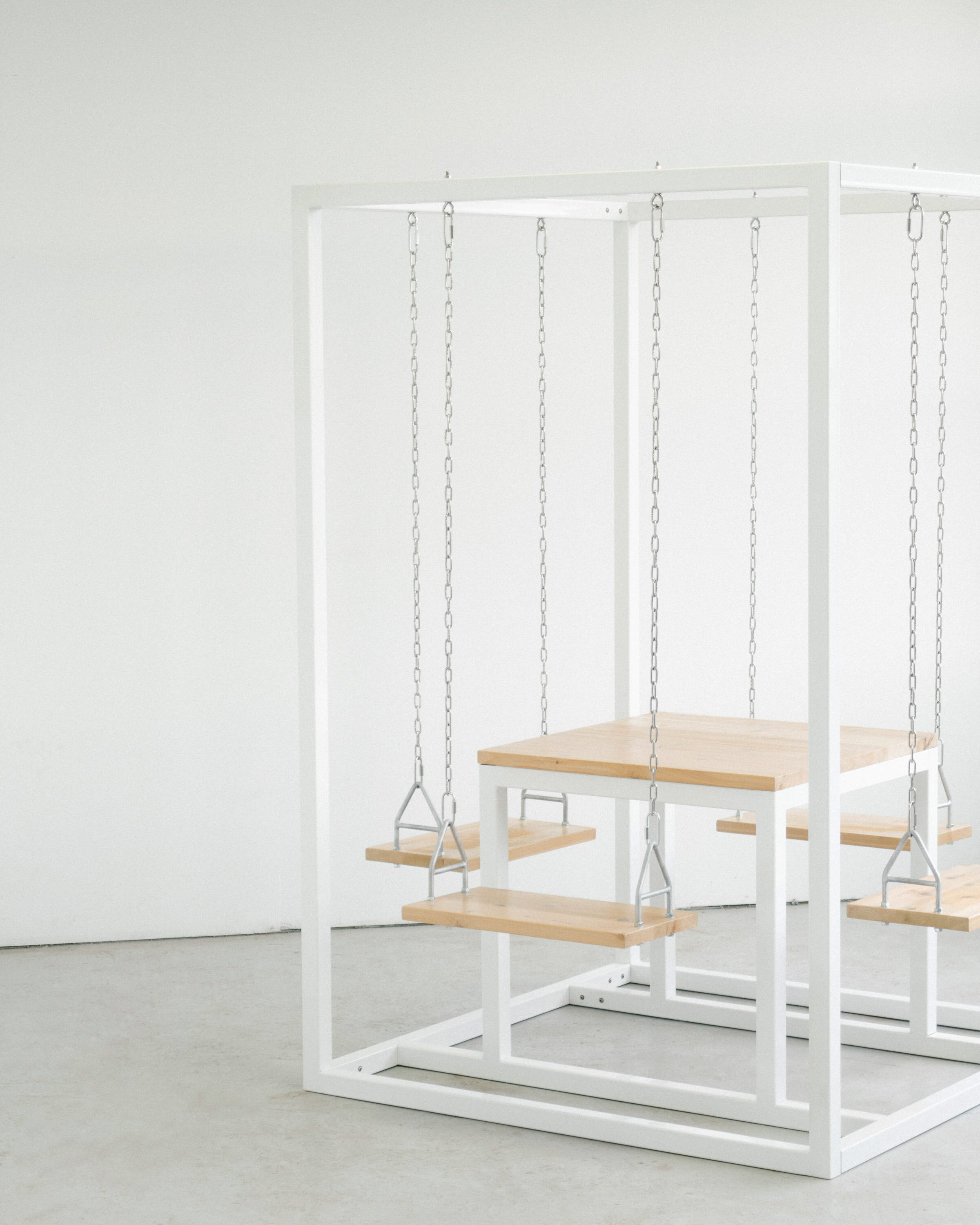 SwingTables
