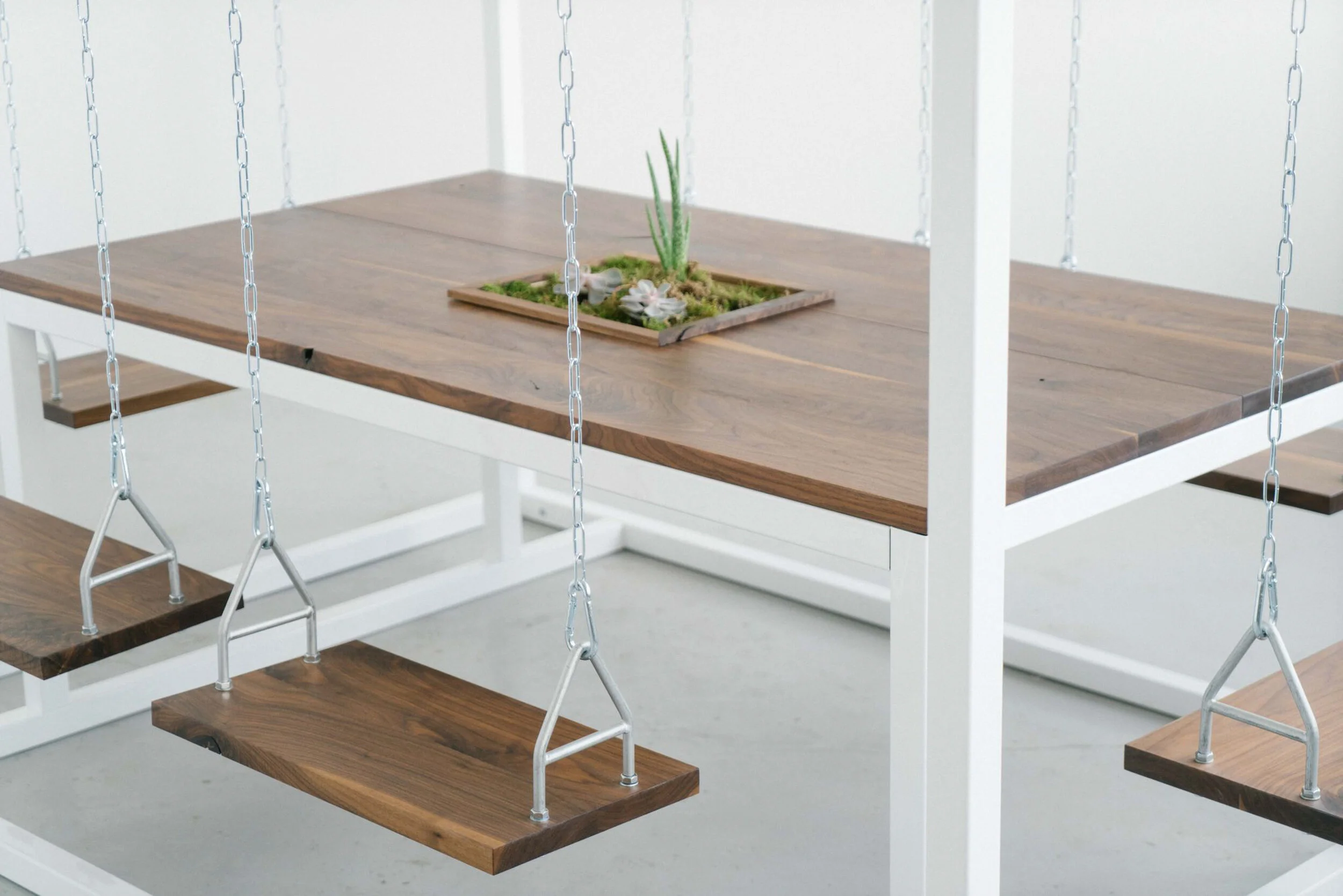 SwingTables