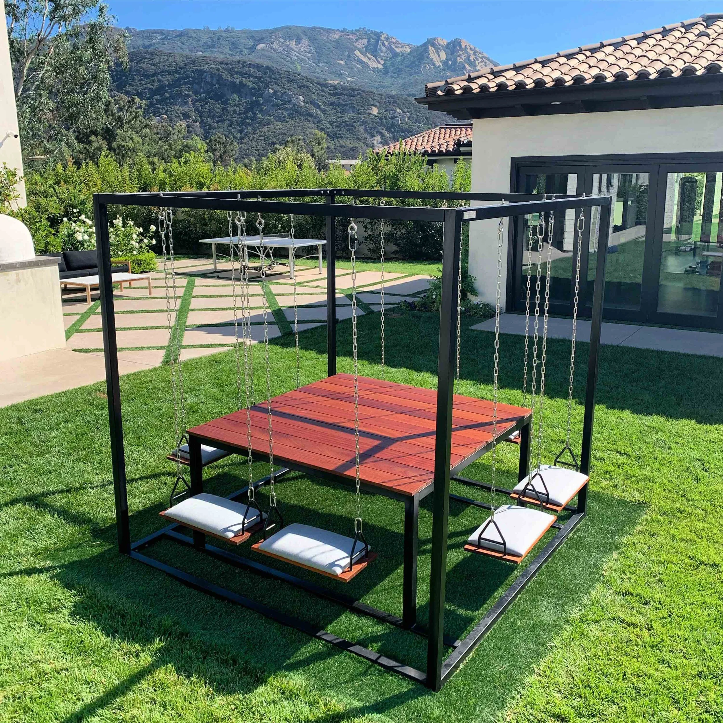 SwingTables