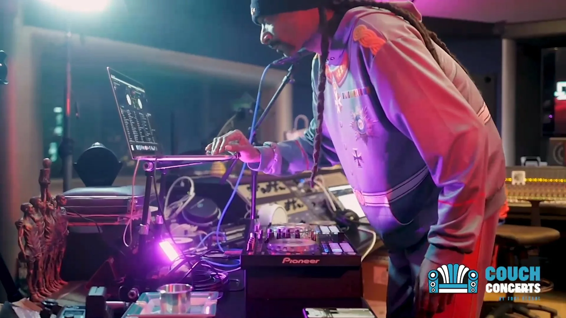 Couch Concerts — TARI Global