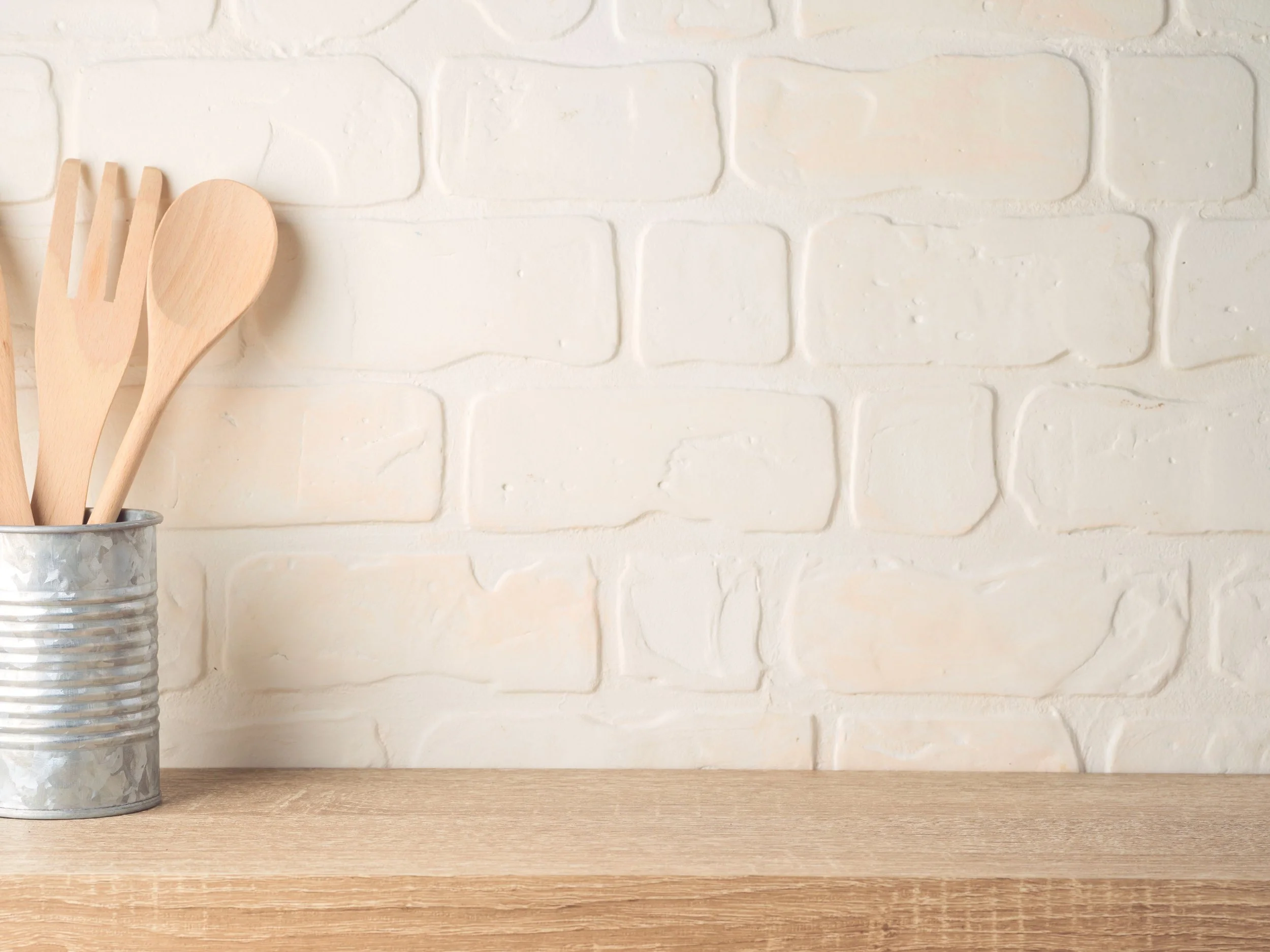 Free guide to healthy eating in midlife, easy ways to make friends with your kitchen — Beth J ...