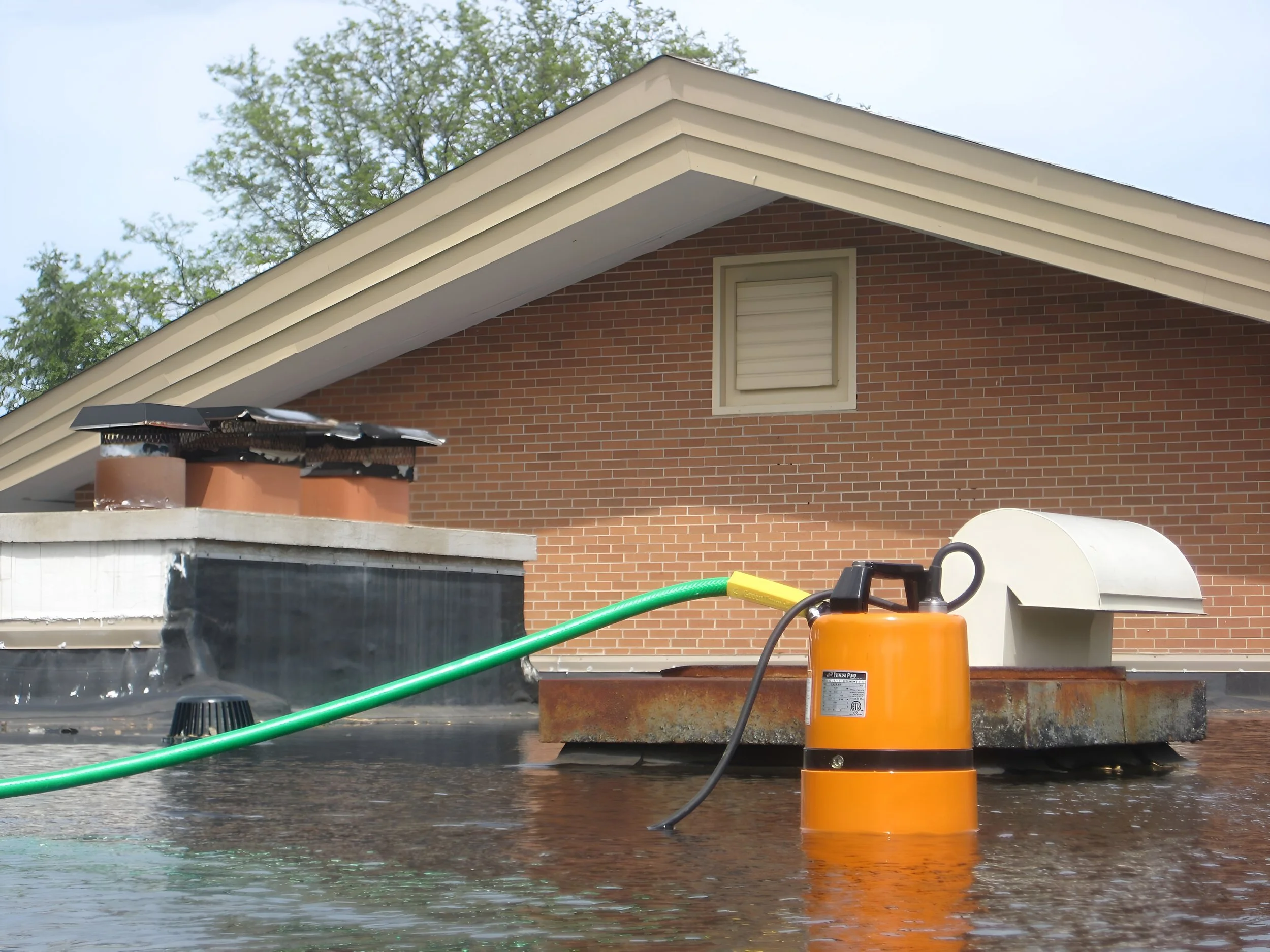 Roof Water Pumps 3500 Litre Single Sewage Pump Station 6m Lift