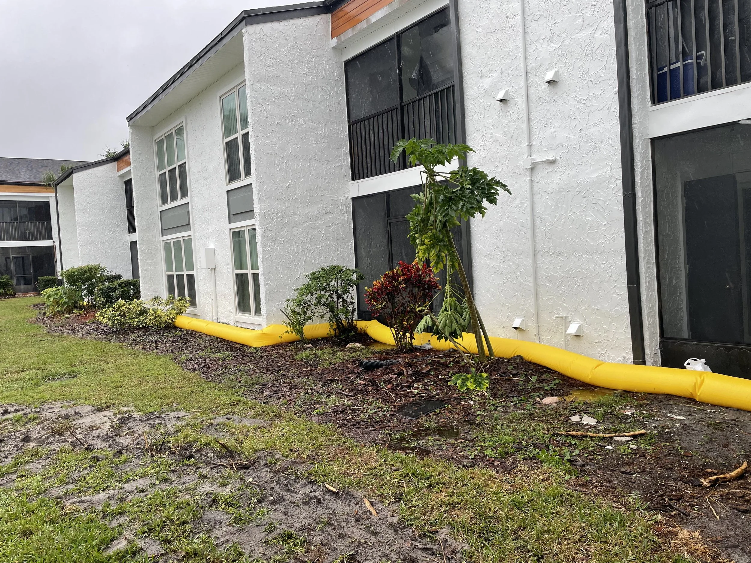 Water Filled Flood Barrier Tubes | Garrison Flood Control — Garrison ...