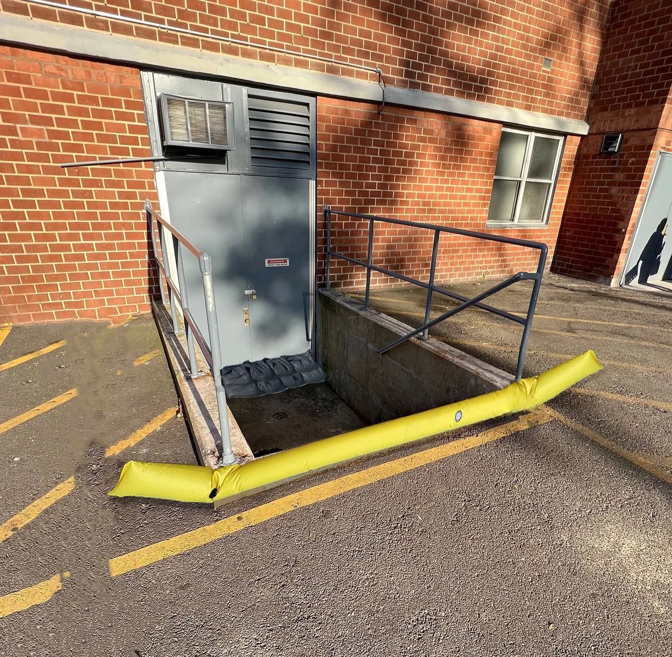 Water Filled Flood Barrier Tubes | Garrison Flood Control — Garrison ...